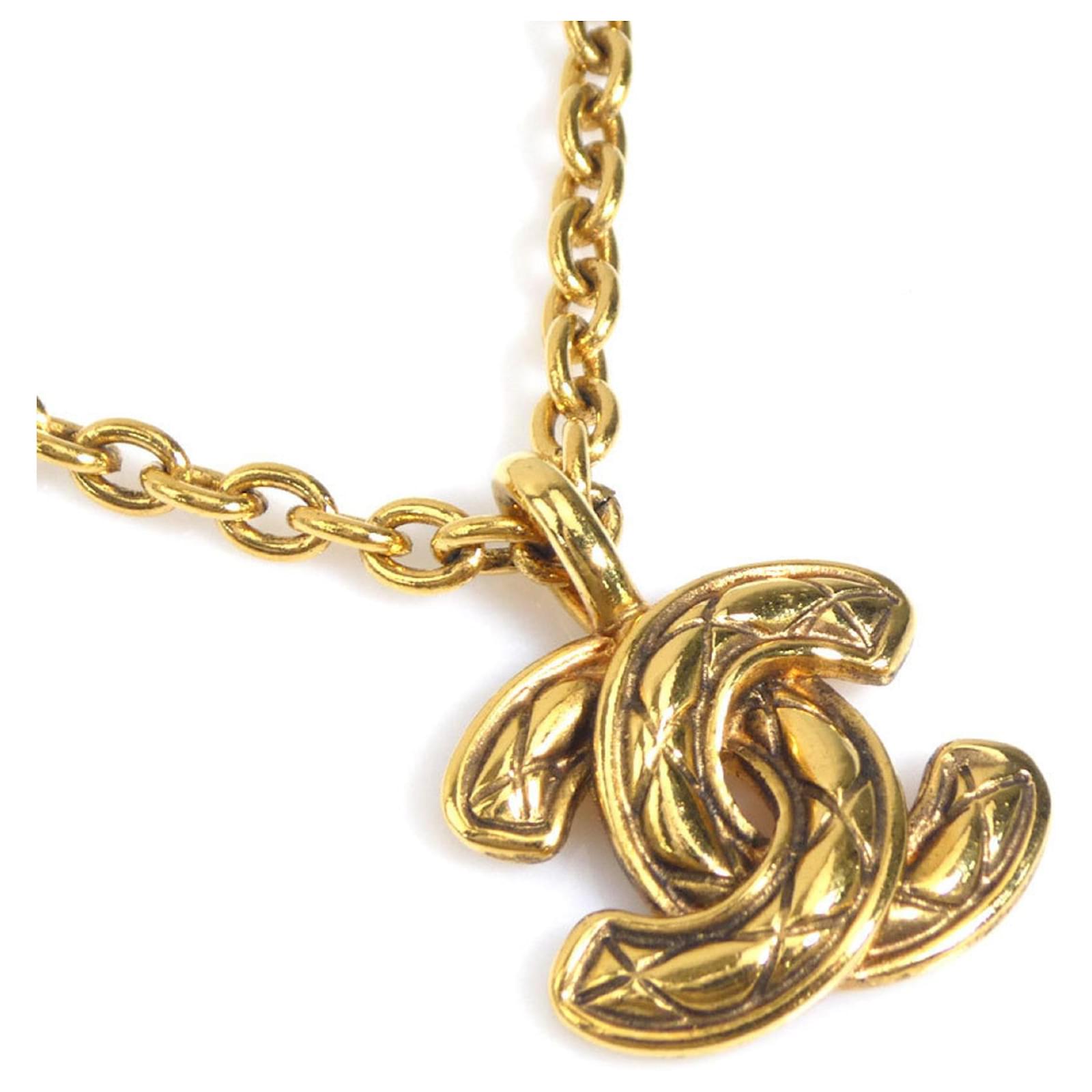 Chanel Coco Mark Golden Metal ref.1680206 - Joli Closet