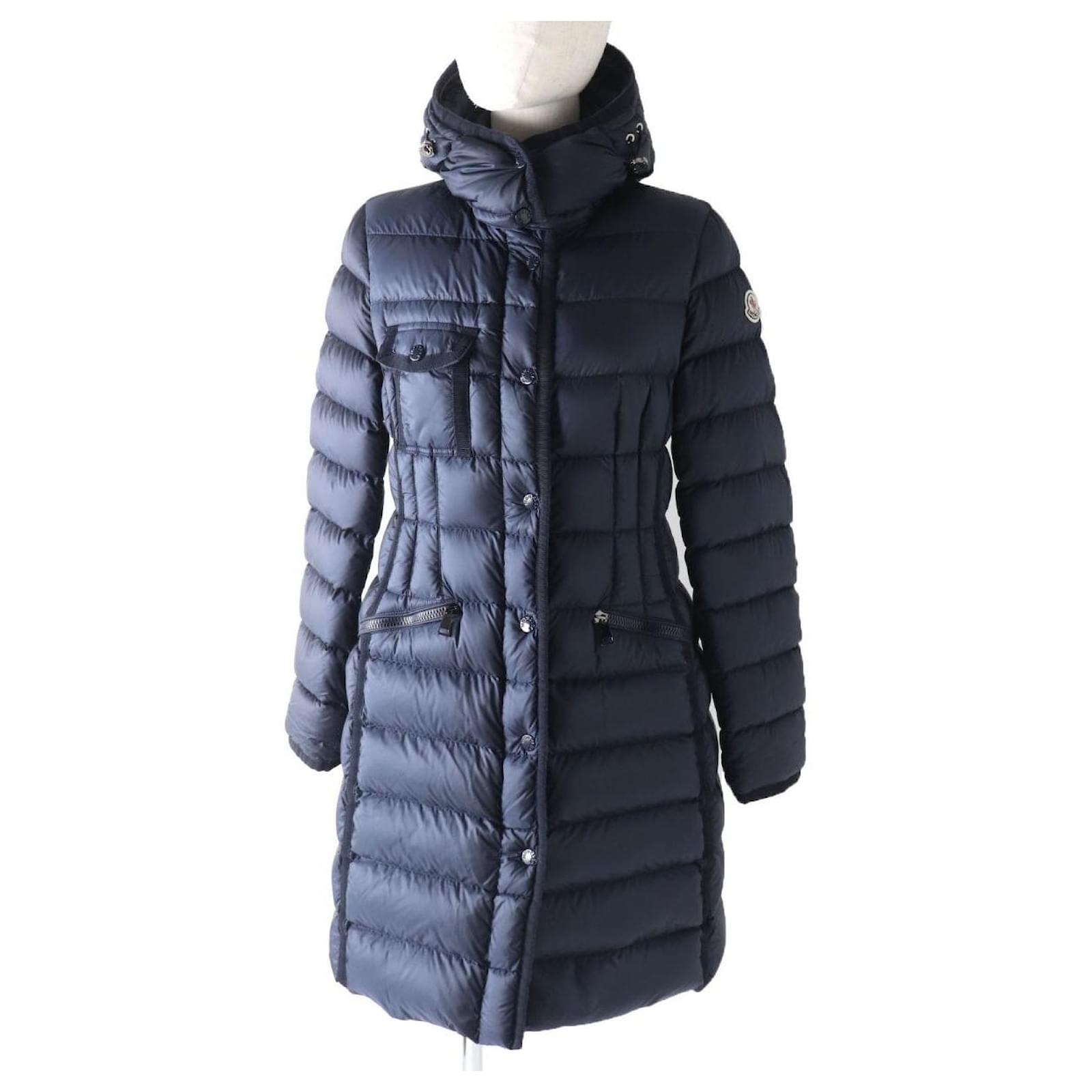 Moncler HERMINE Langer Daunenmantel mit Kapuze Navy Marineblau ref.1682602 Joli Closet