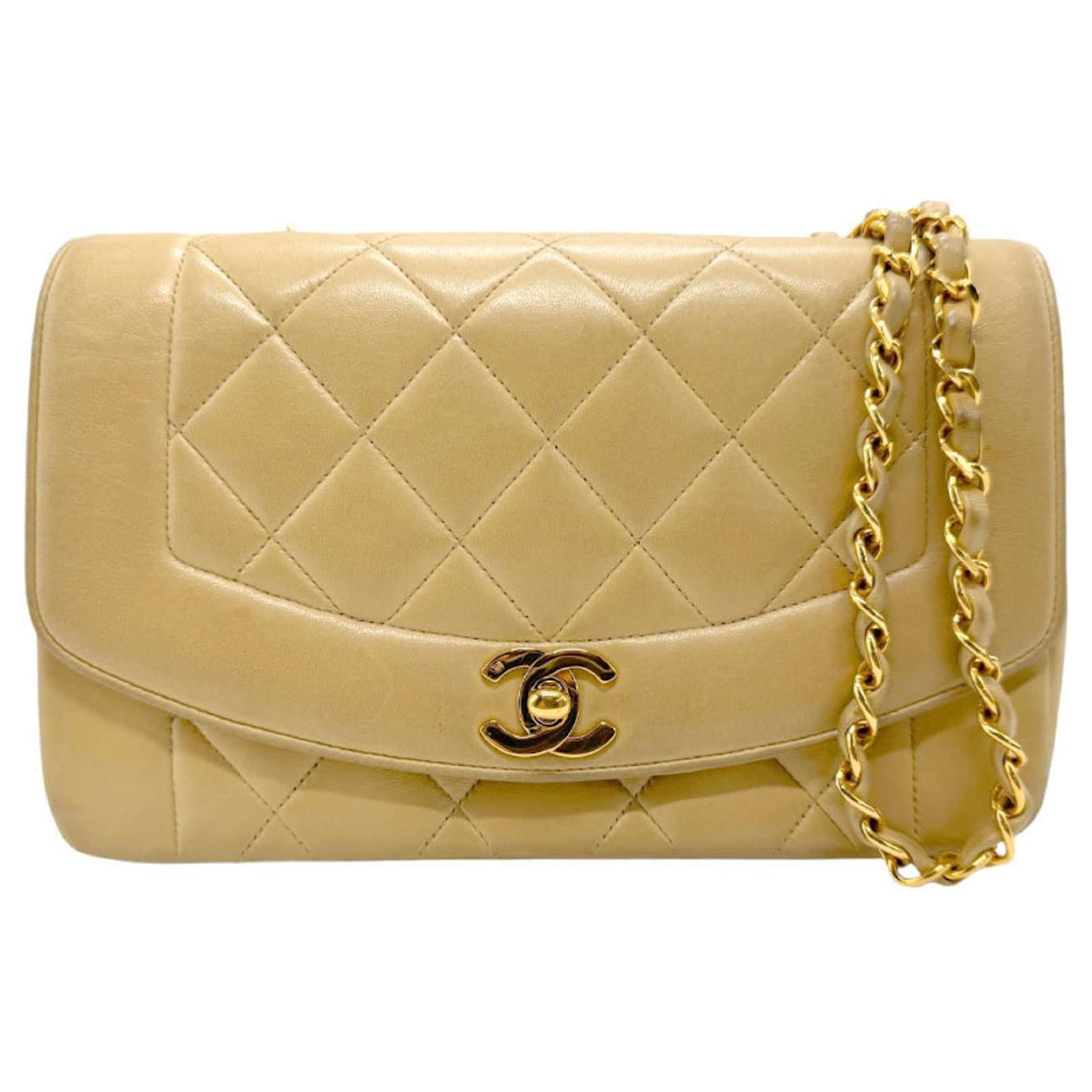 Chanel Diana Beige Leather ref.1715733 - Joli Closet