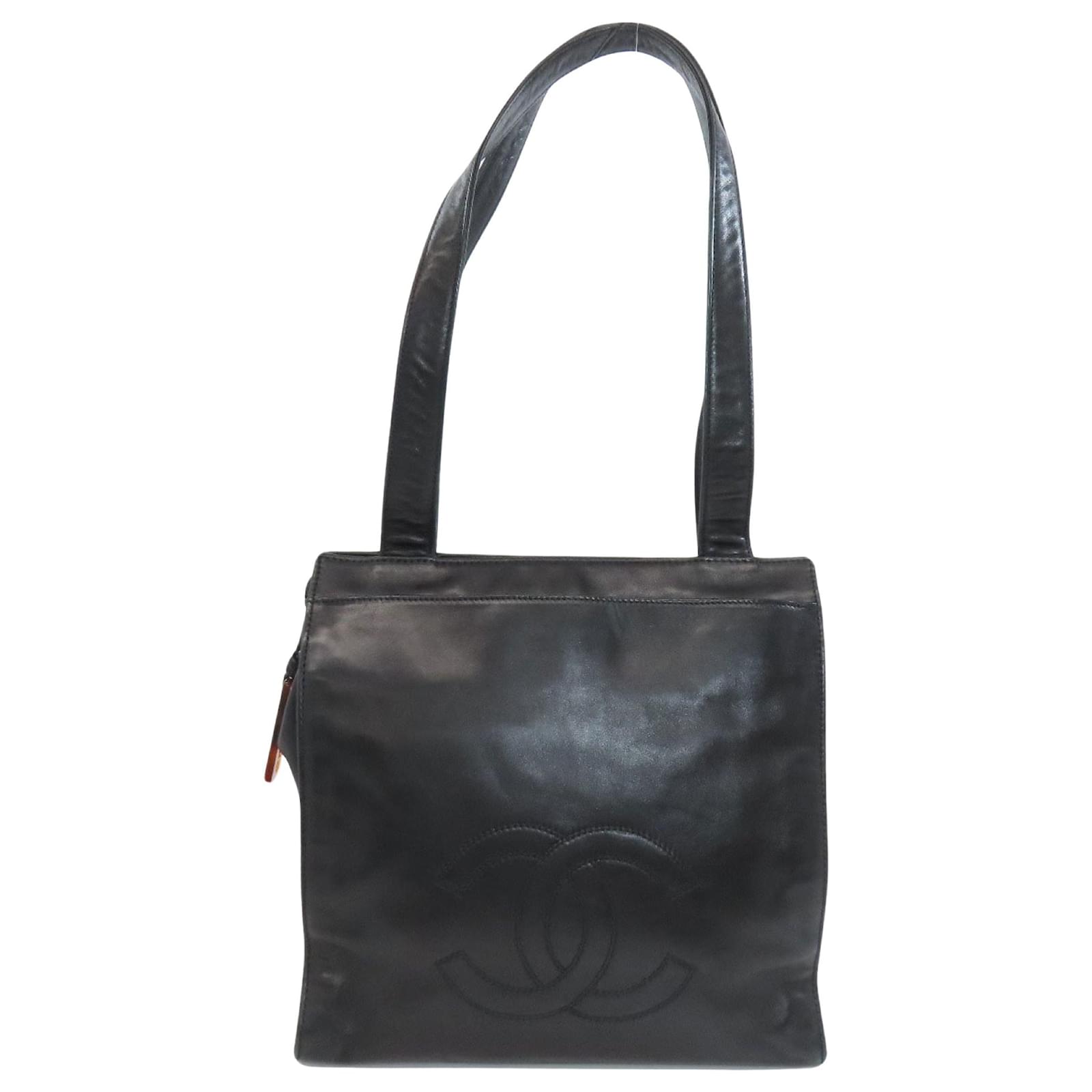 Chanel Logo CC Black Leather ref.1716066 - Joli Closet