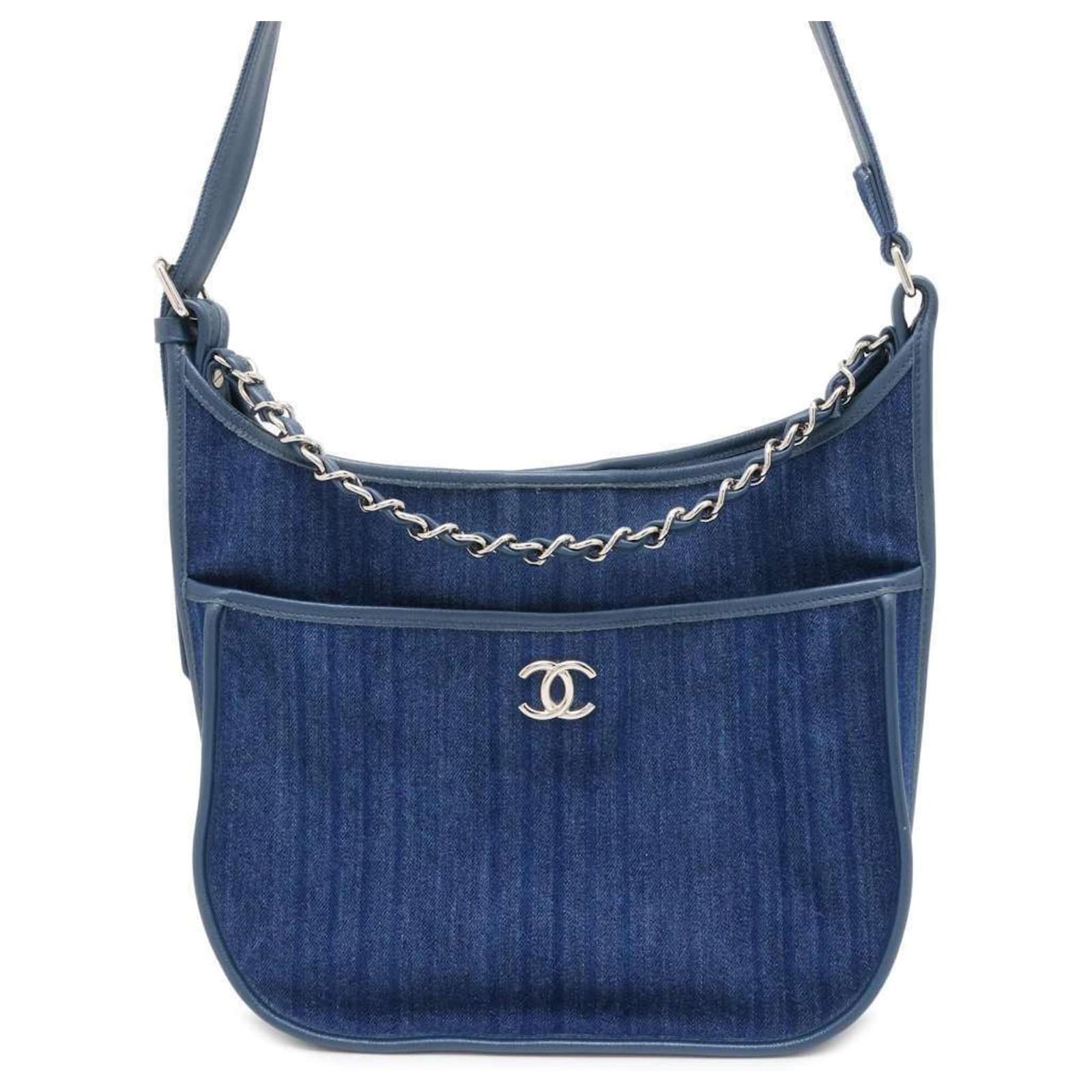 Chanel Denim Shoulder Bag Blue ref.1718000 - Joli Closet