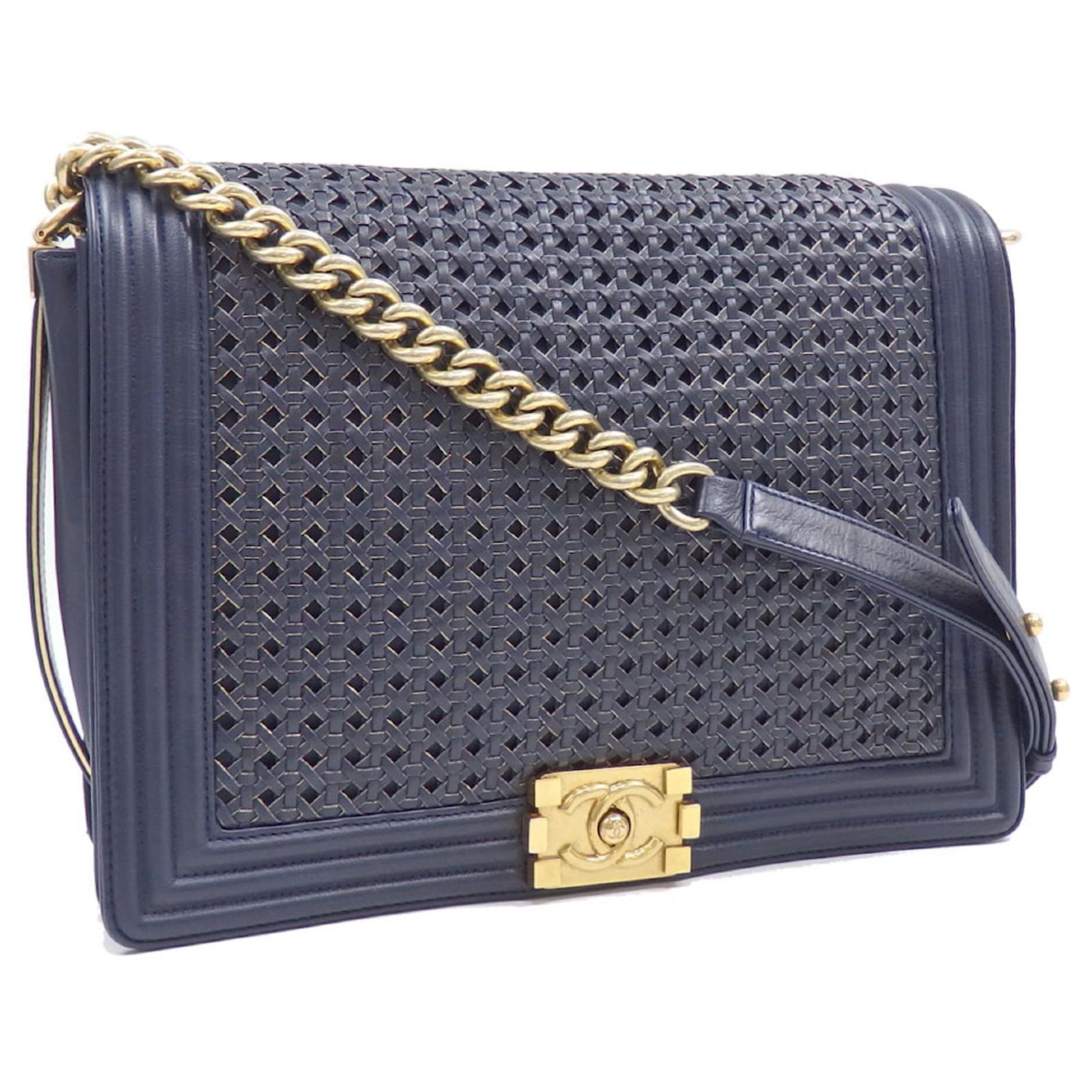 Chanel Navy Blue Leather Chain Shoulder Bag ref.1719814 - Joli Closet