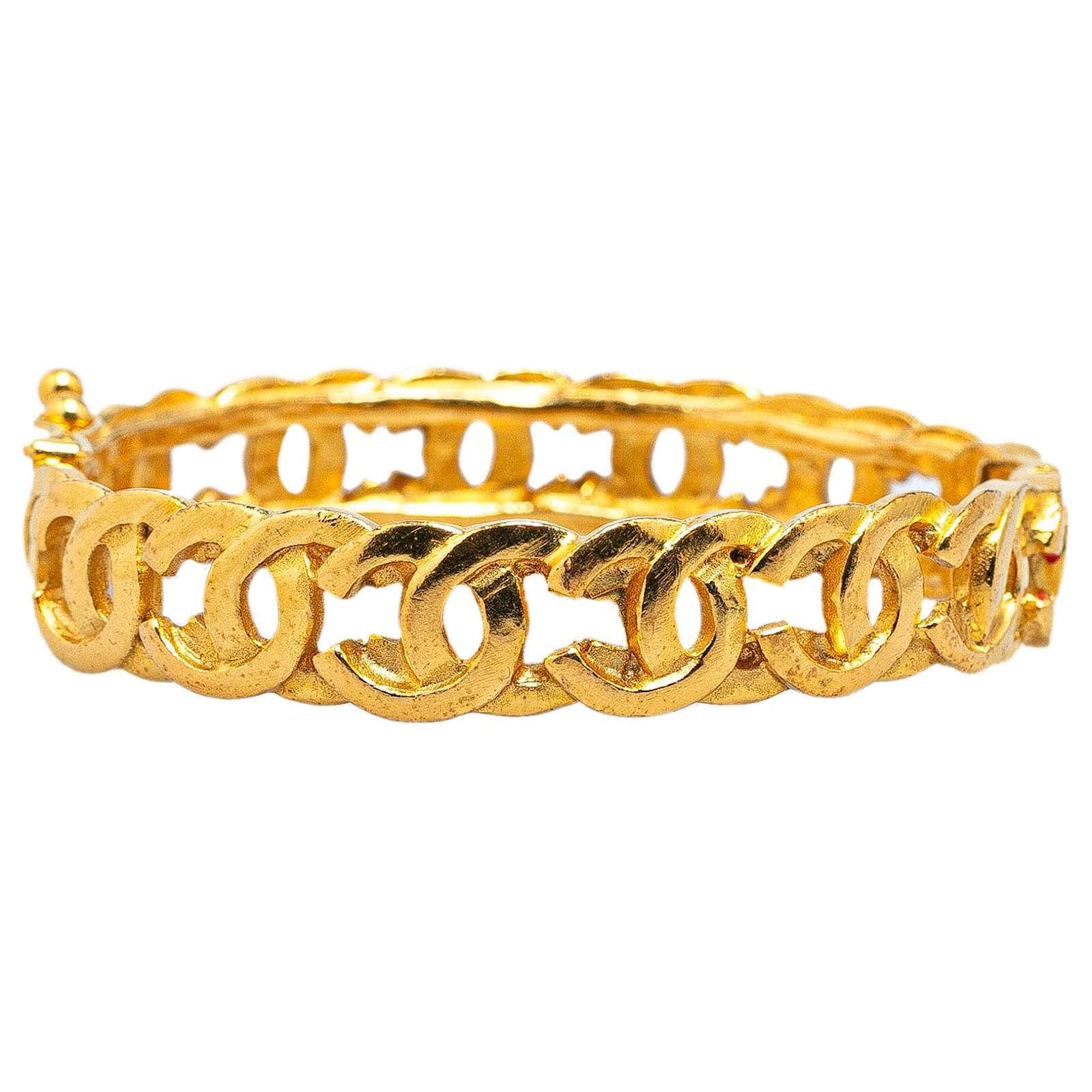Gold Chanel Gold Plated CC Interlocking Chain Bangle Bracelet Golden ...