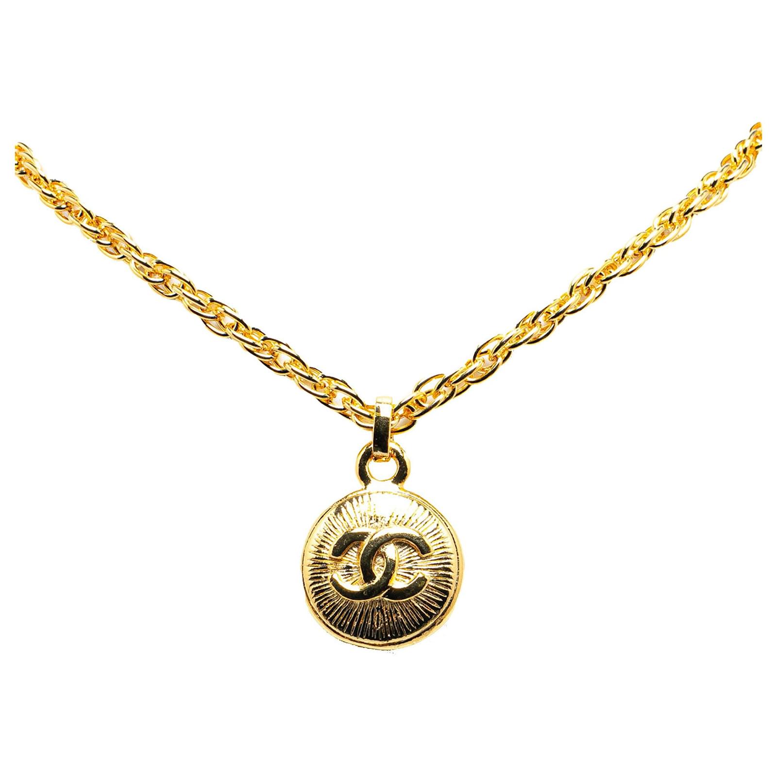 Gold Chanel Gold Plated CC Round Pendant Necklace Golden Gold-plated ...
