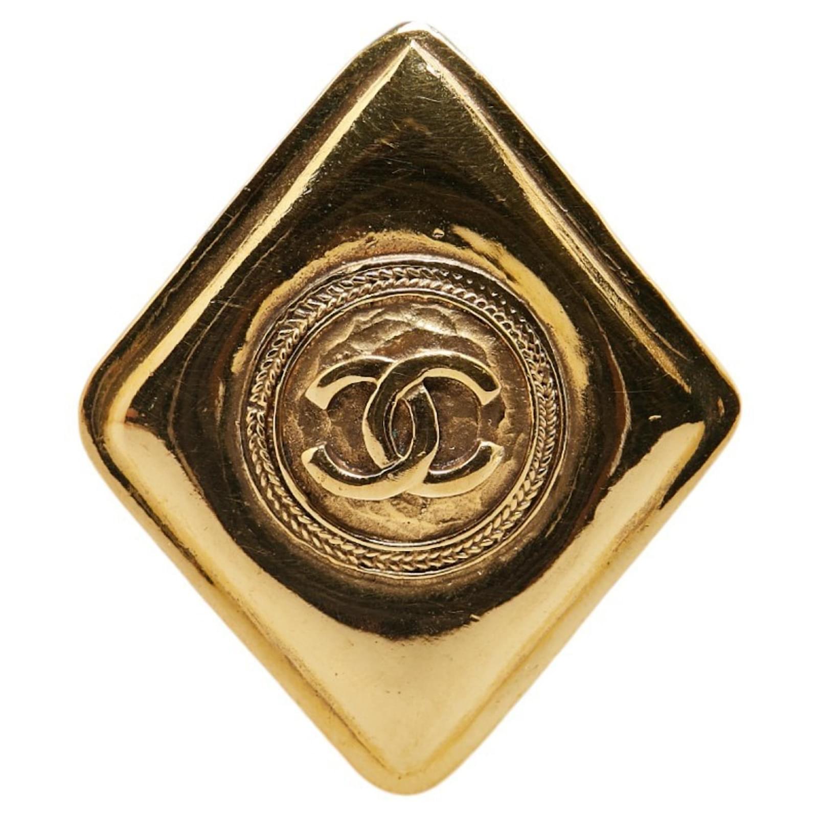Chanel Coco Mark Golden Gold-plated ref.1722316 - Joli Closet