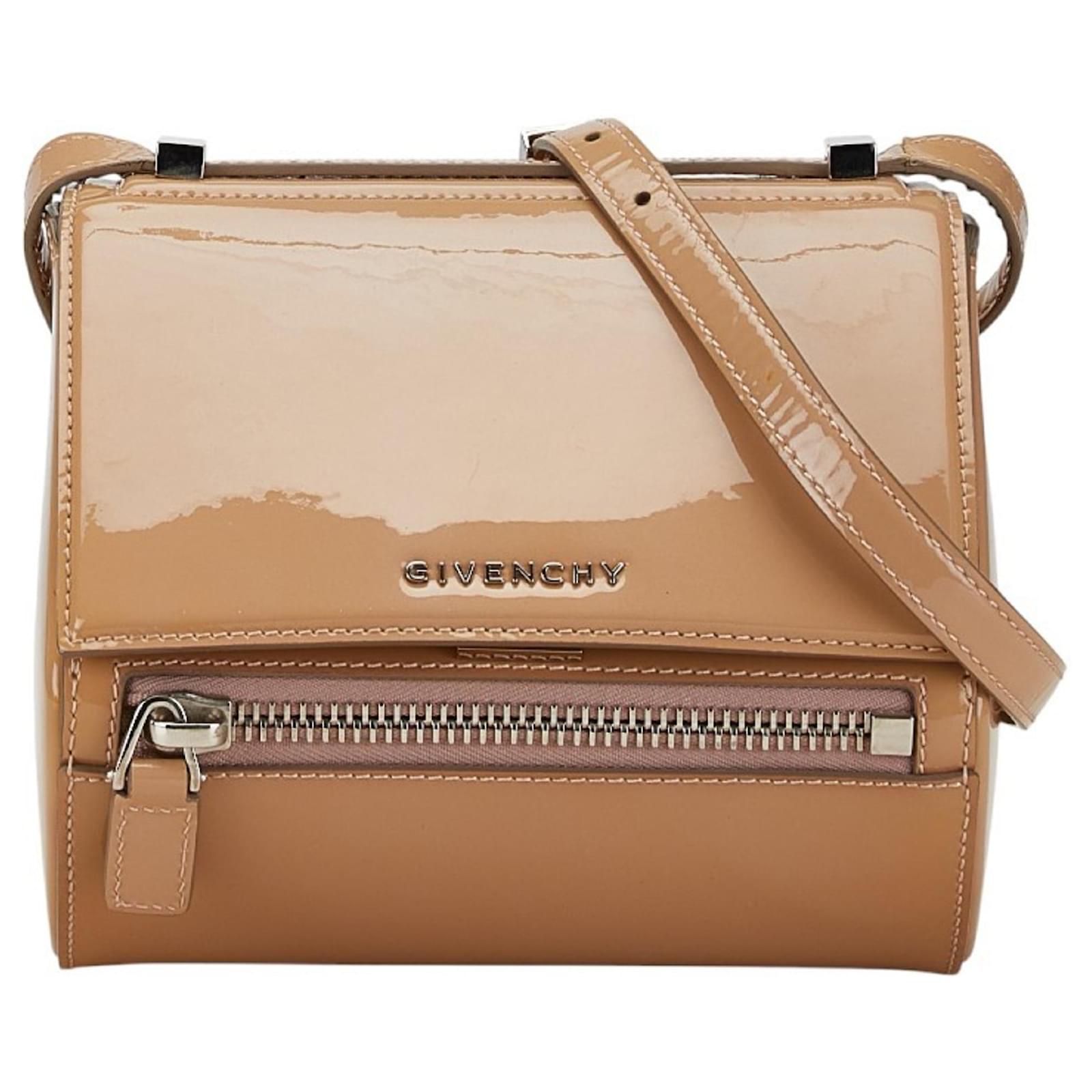 Givenchy Box Shoulder Bag in Beige Patent Leather ref.1724242 - Joli Closet