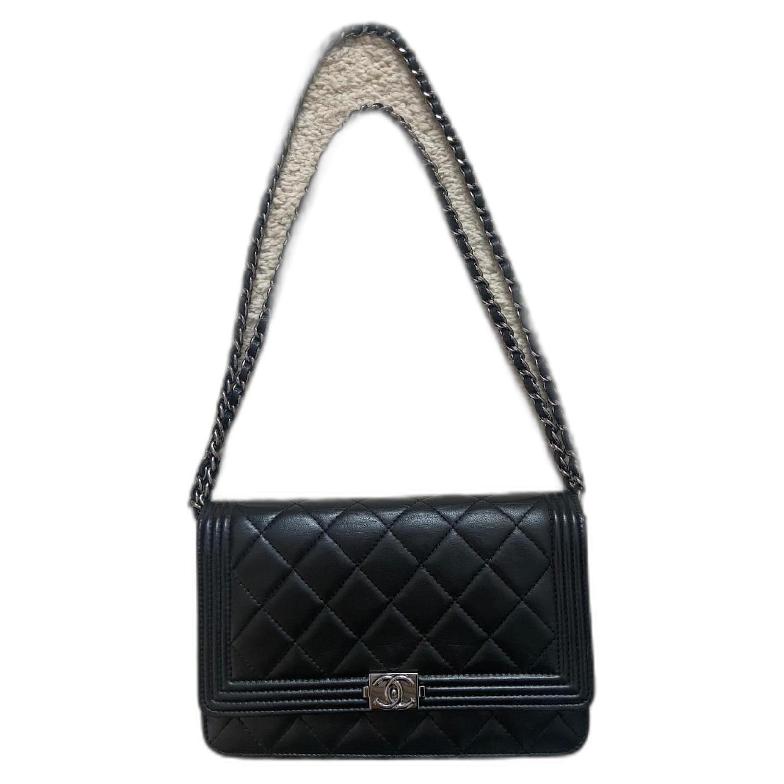 Wallet On Chain Chanel Handbags Black Leather ref.1727928 - Joli Closet