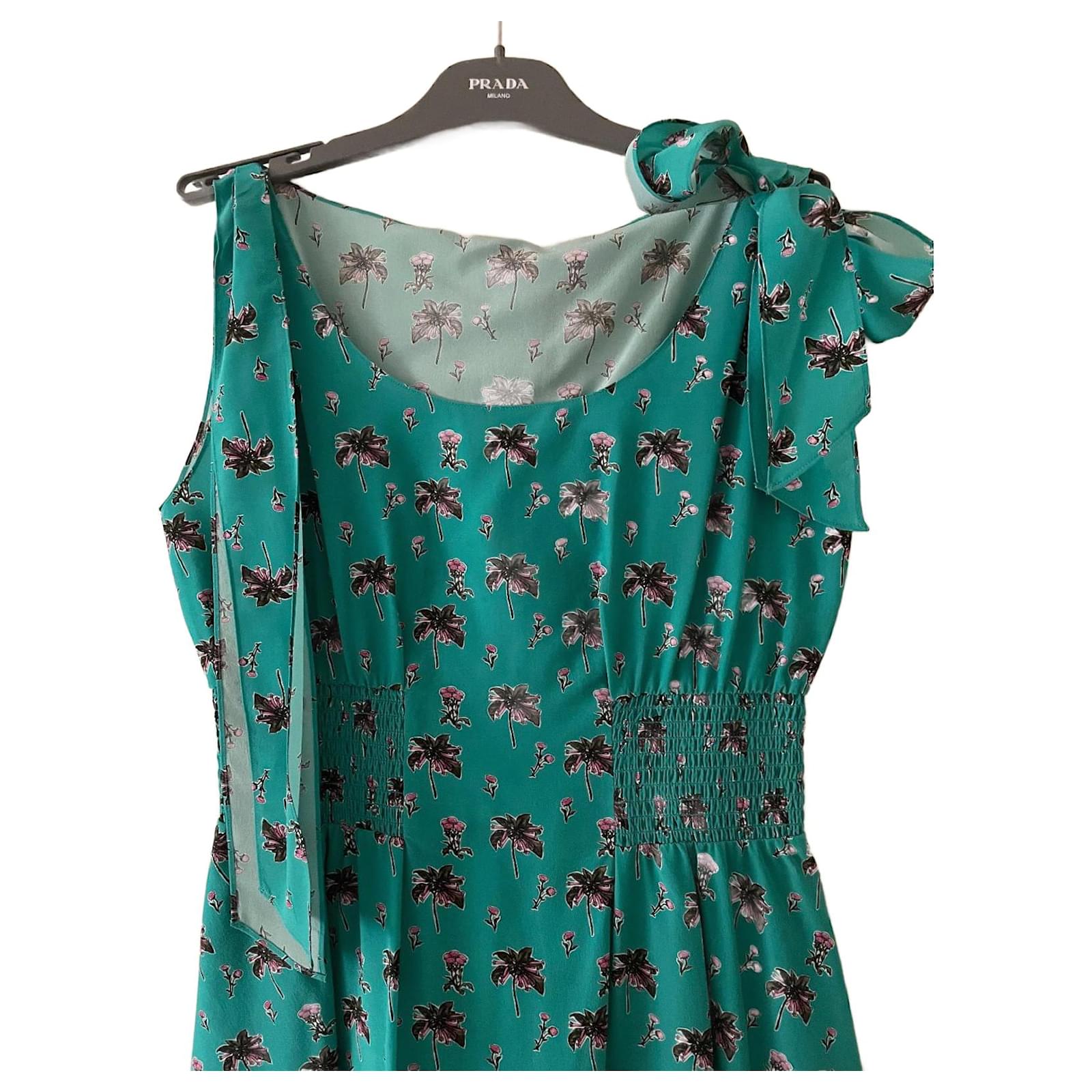 Prada top with straps Turquoise Silk ref.1728470 - Joli Closet