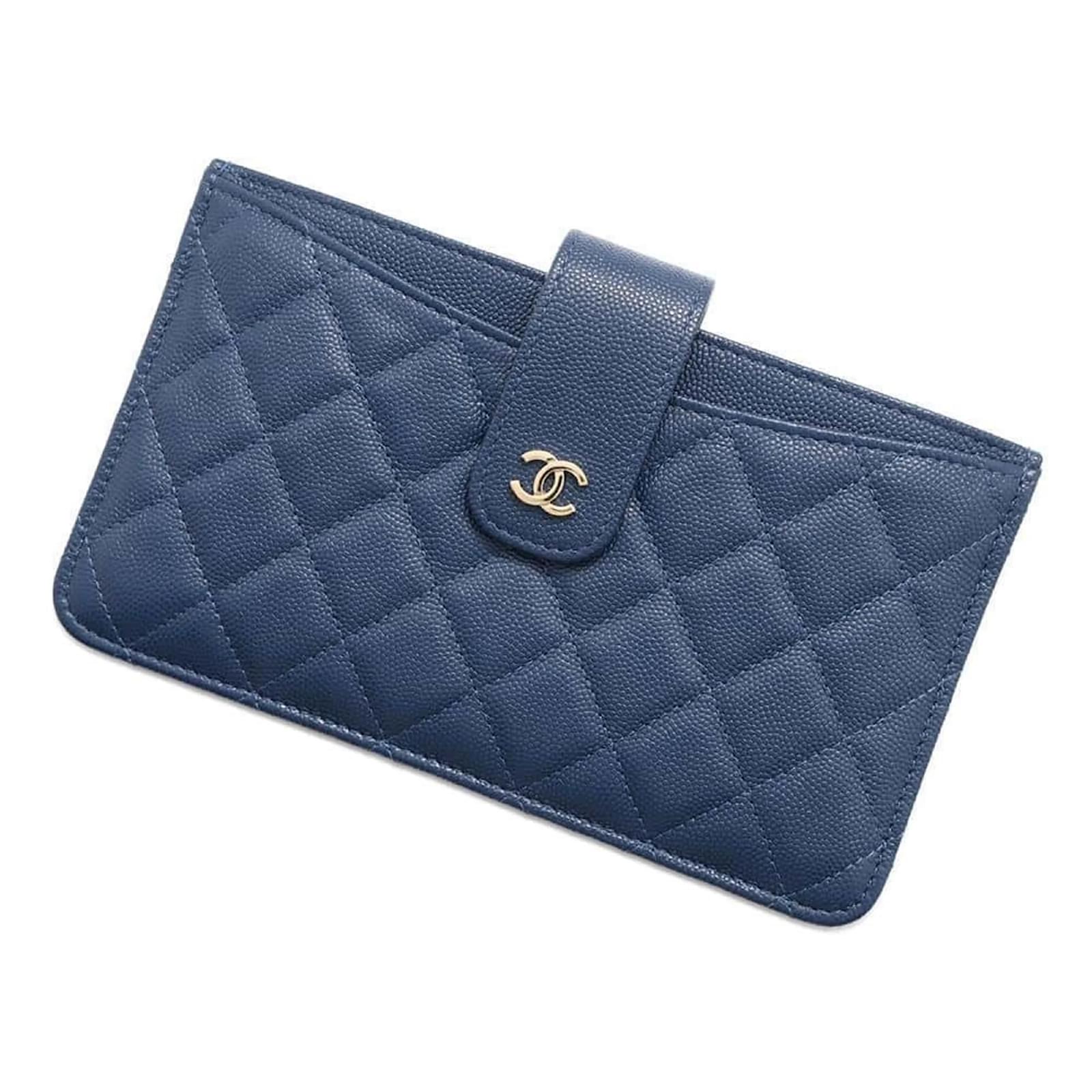 Chanel Navy Caviar Leather Bi-Fold Wallet Navy blue ref.1729547 - Joli ...