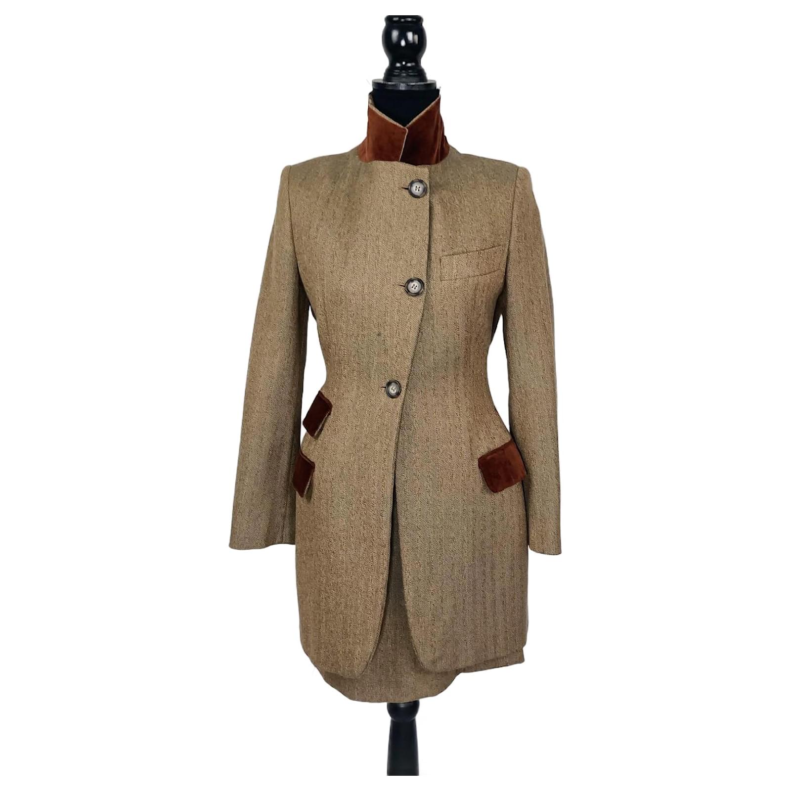 Dolce & Gabbana suit for Sloane Ranger outfit Brown Wool ref.1732849 ...