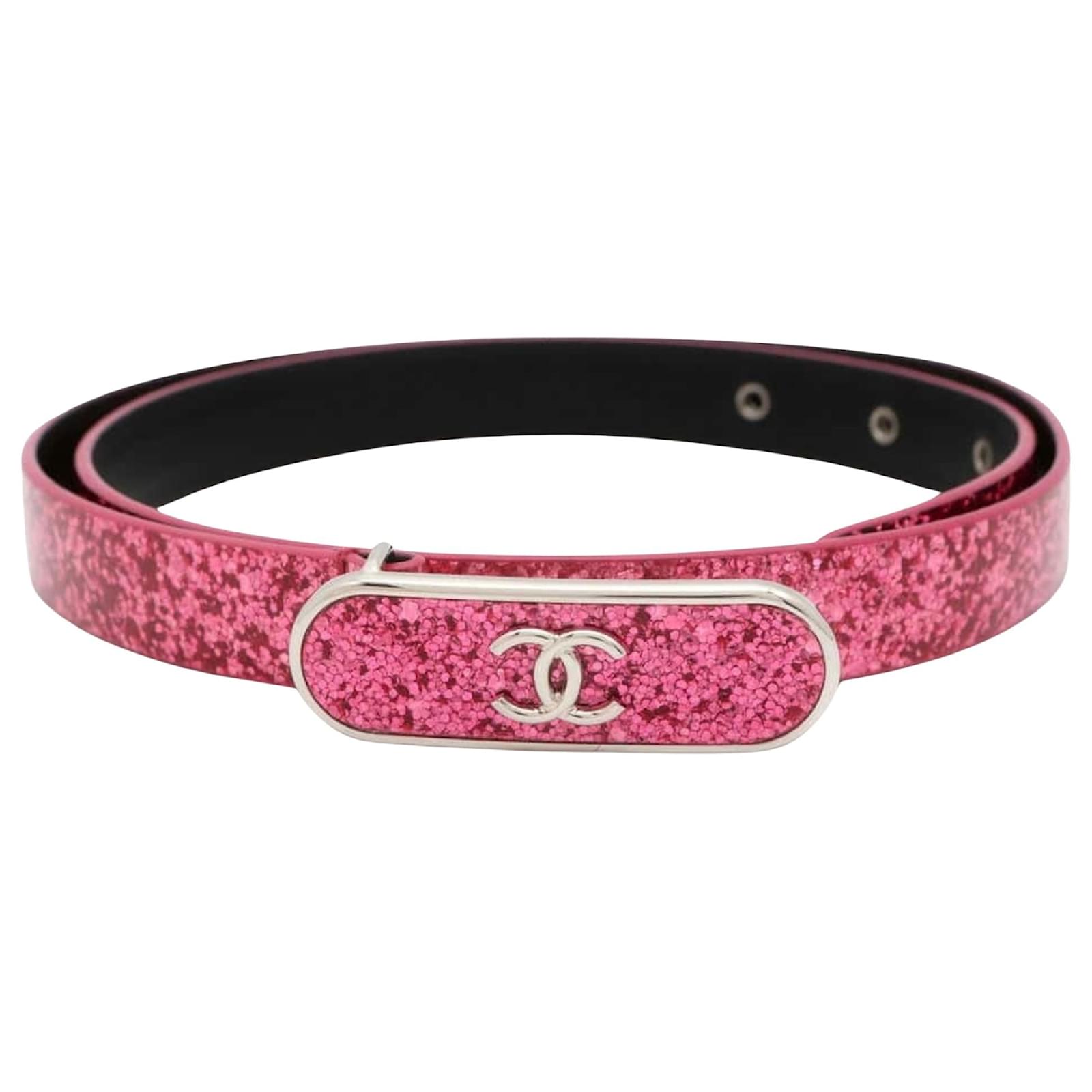 Chanel Logo CC Pink Leather ref.1733629 - Joli Closet