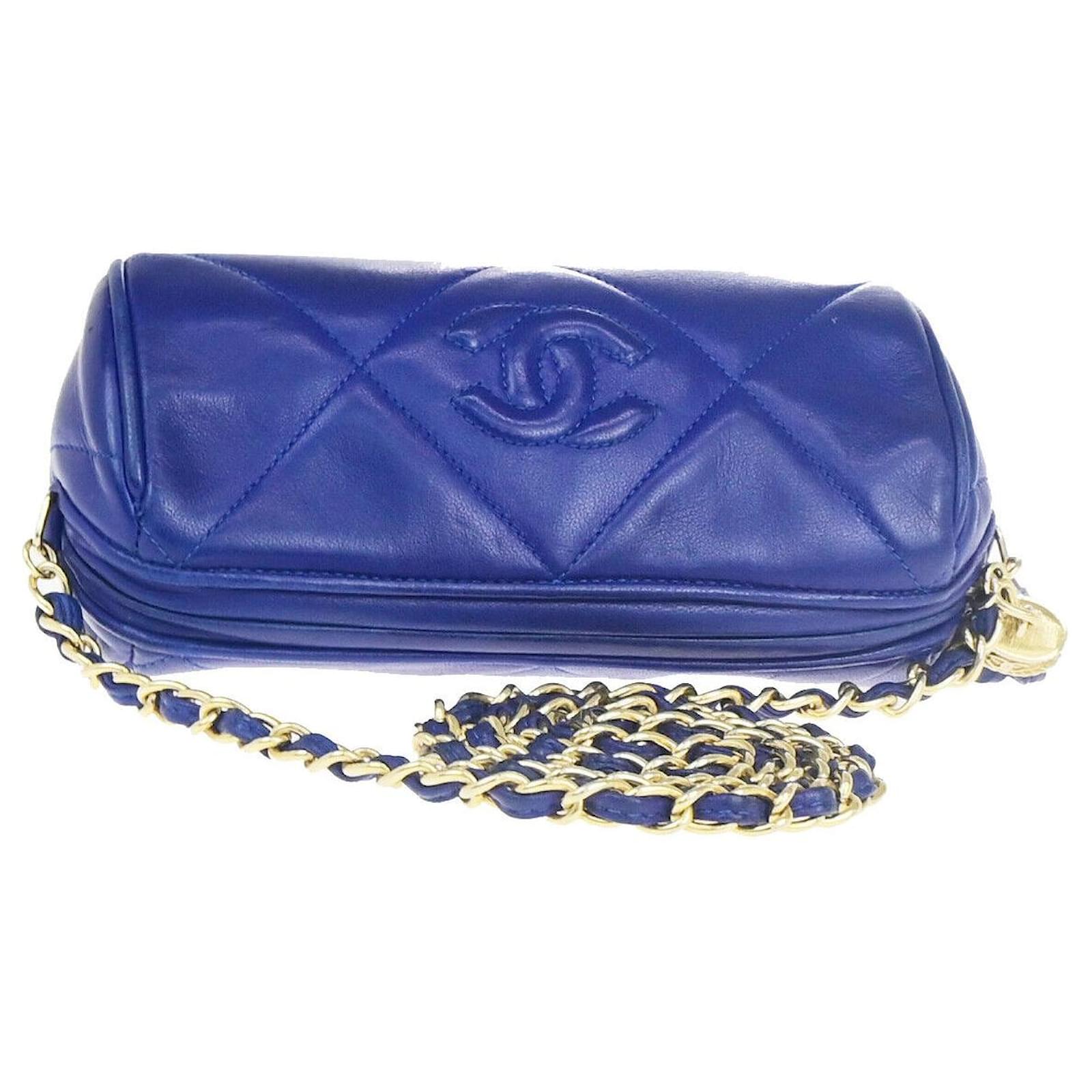Chanel Logo CC Blue Leather ref.1750229 - Joli Closet