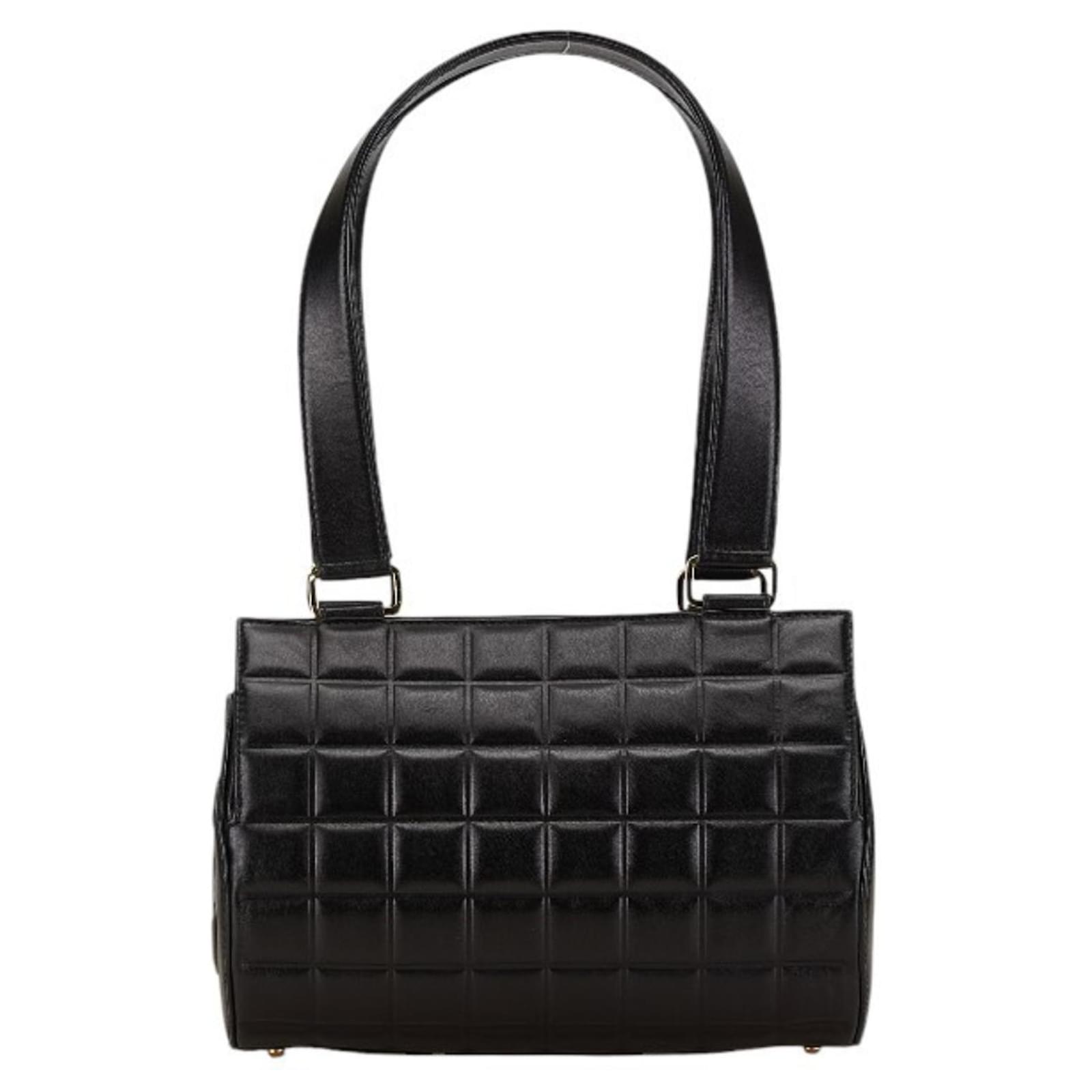 Chanel Chocolate Bar Handbag Black Leather ref.1756516 - Joli Closet