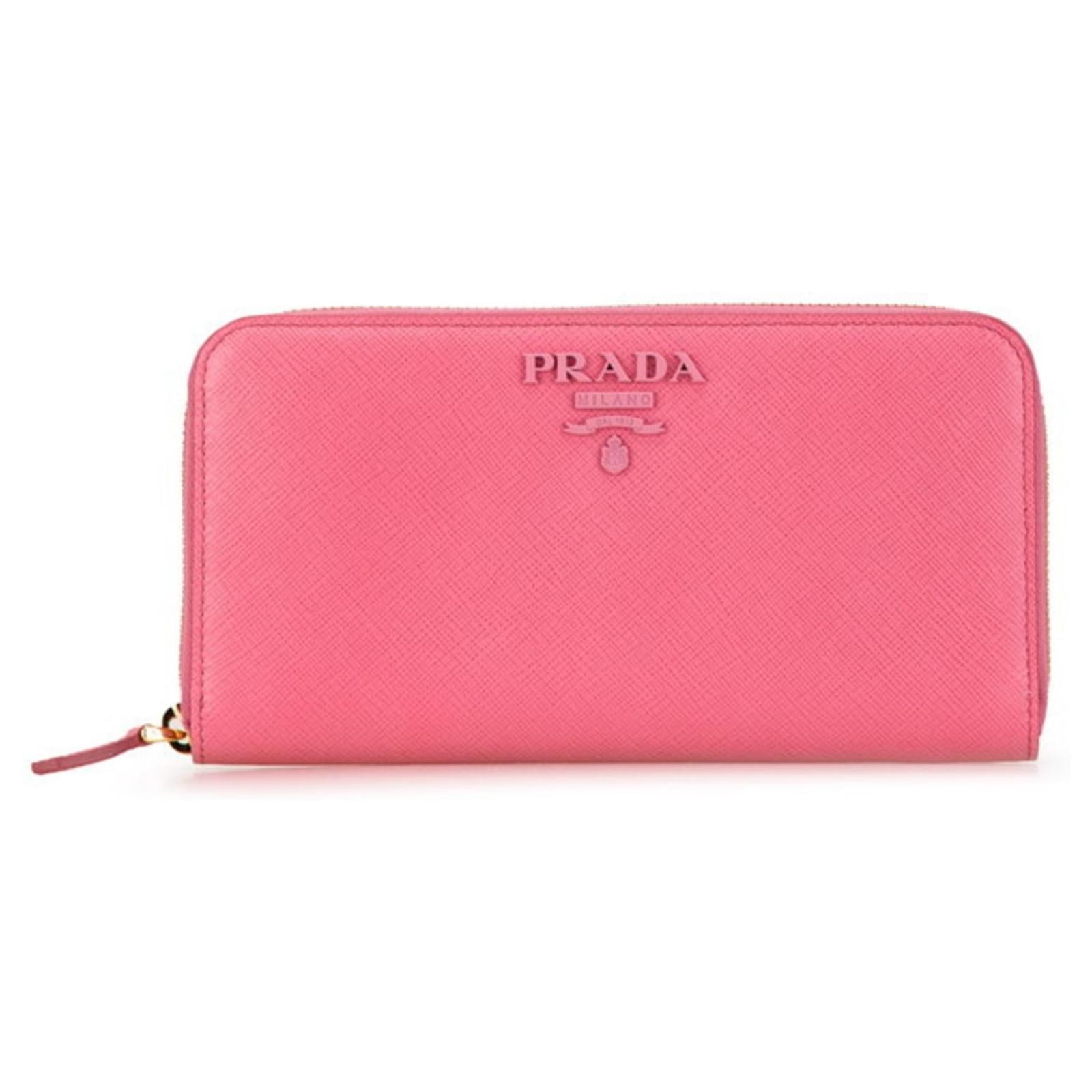 Prada Round Long Wallet in Pink Saffiano Leather ref.1760530 - Joli Closet