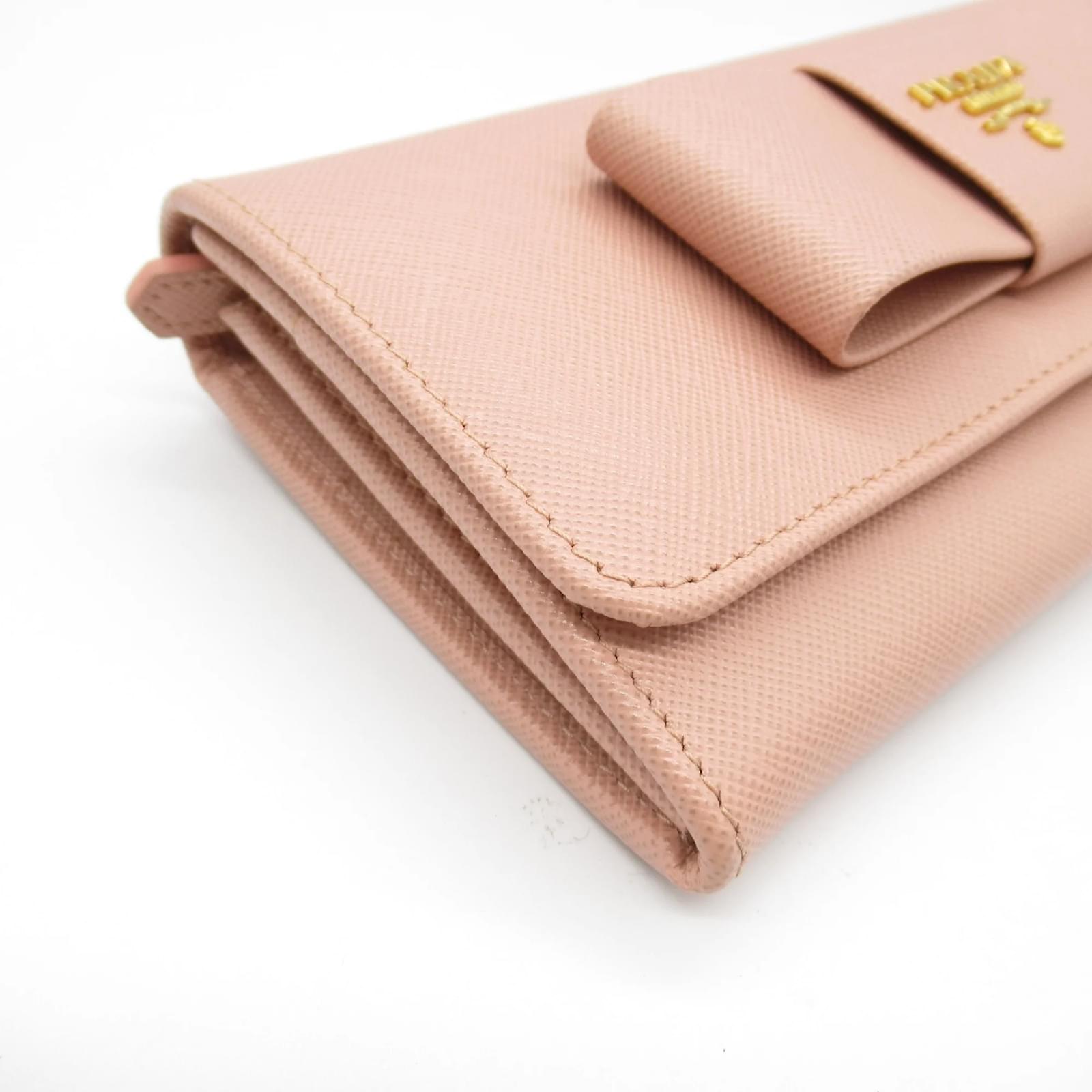 Prada Pink Saffiano Leather Bi-Fold Long Wallet ref.1773933 - Joli Closet