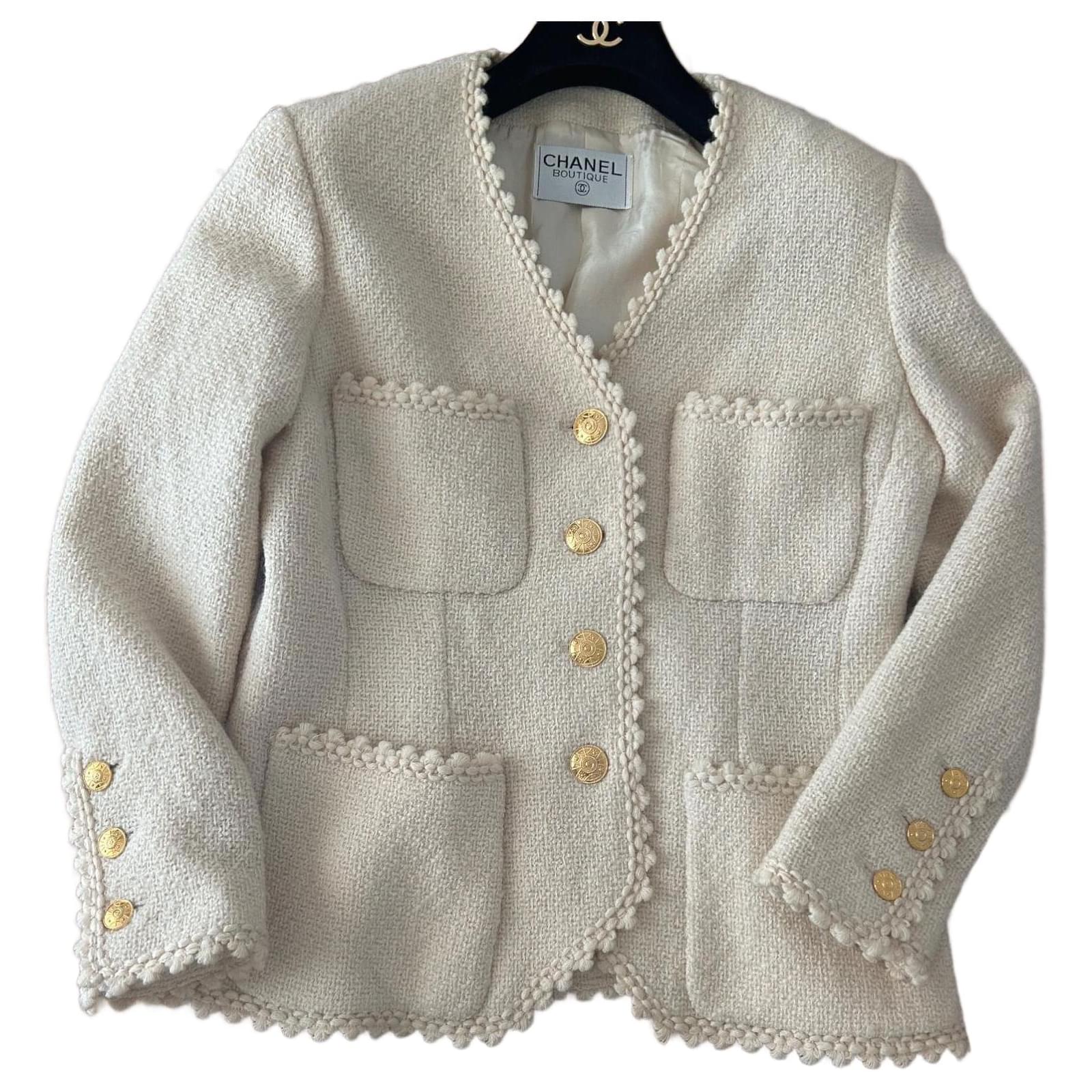 Chanel Tweed Jacket Eggshell ref.1775303 - Joli Closet