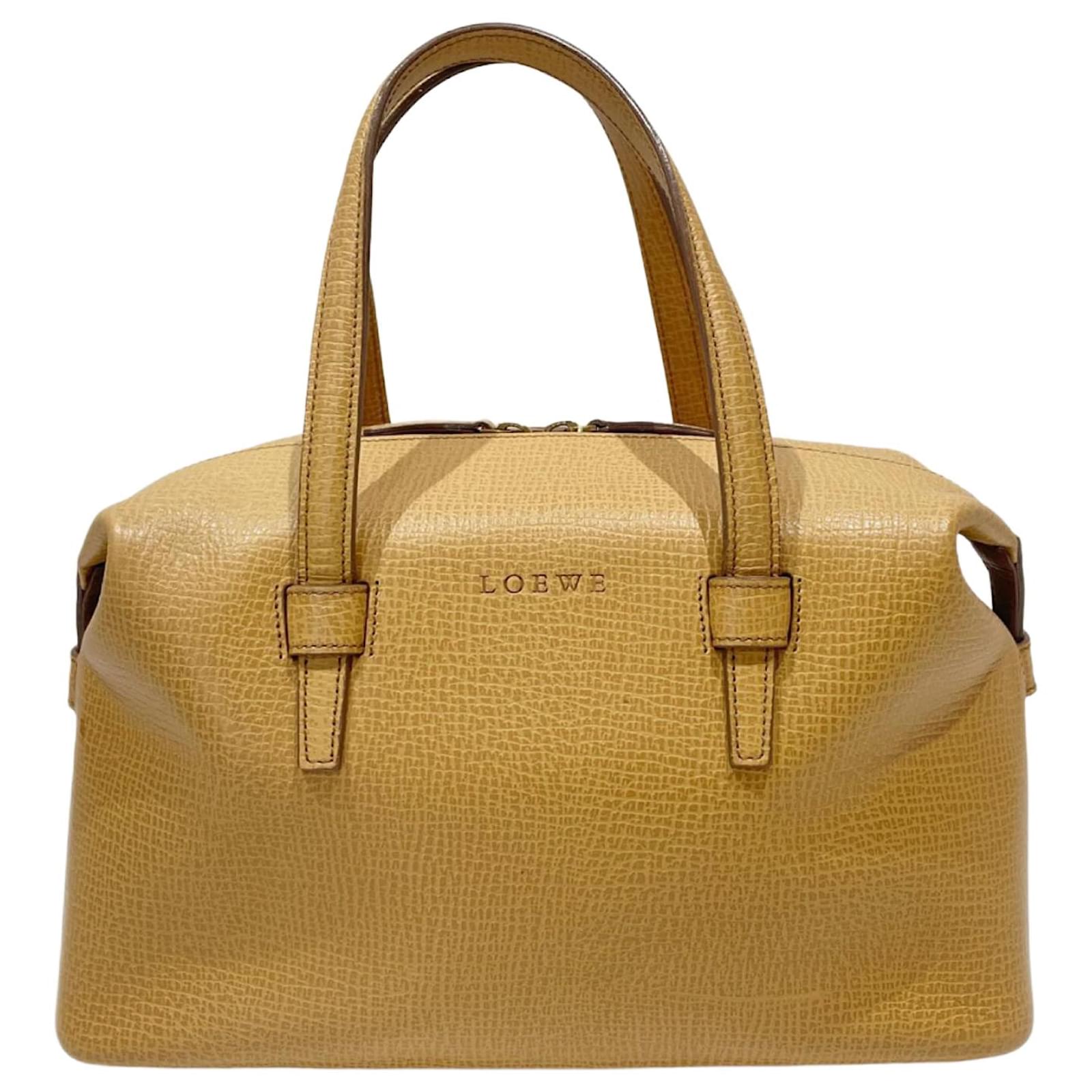 Loewe Vintage Logo Embossed Handbag Leather ref.1784925 - Joli Closet