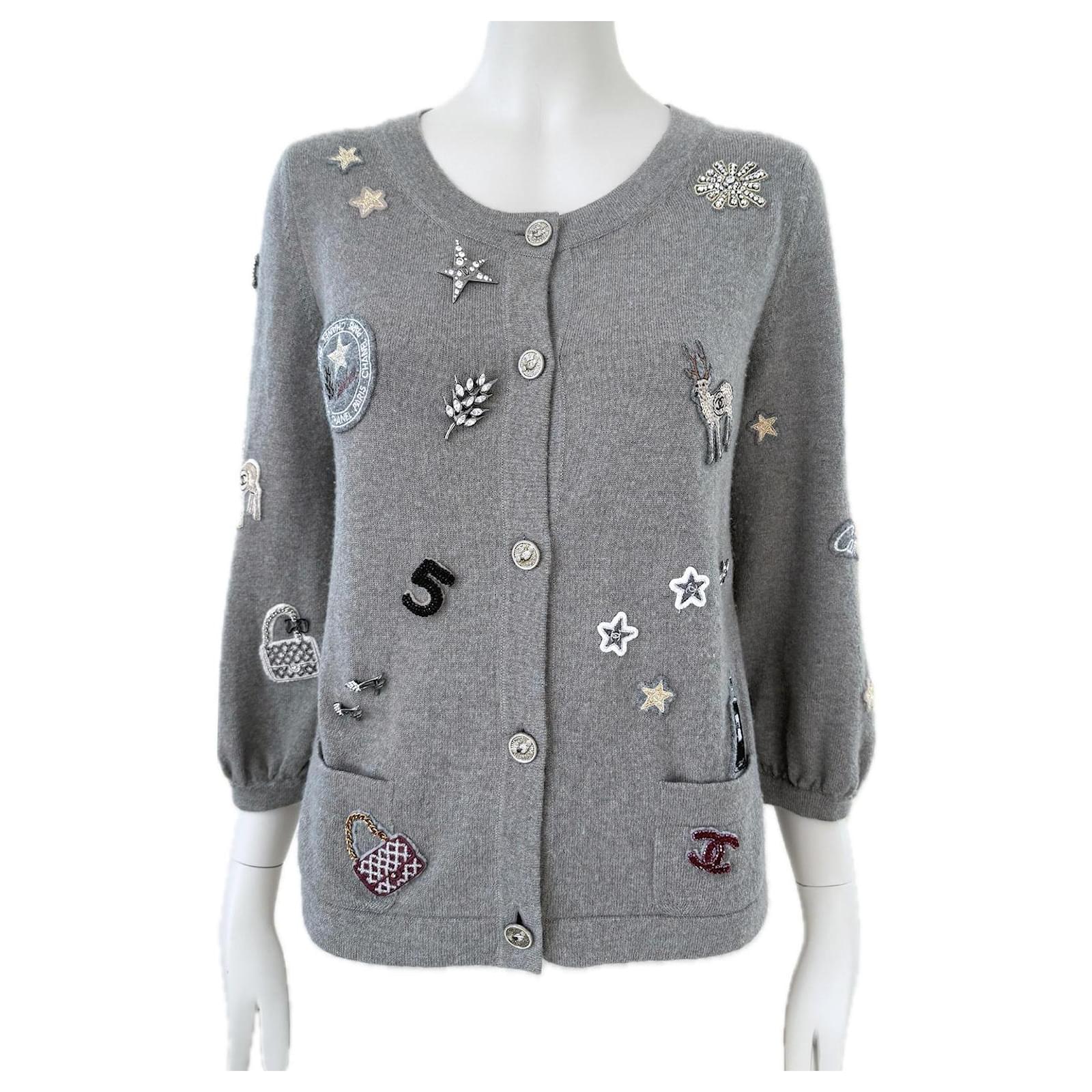 Chanel Iconic Lucky Charms Cashmere Cardigan Grey ref.1789631 - Joli Closet