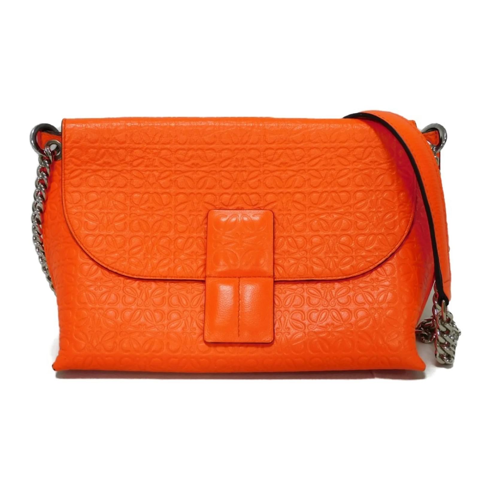 Loewe Orange Leather Shoulder Bag ref.1789703 - Joli Closet