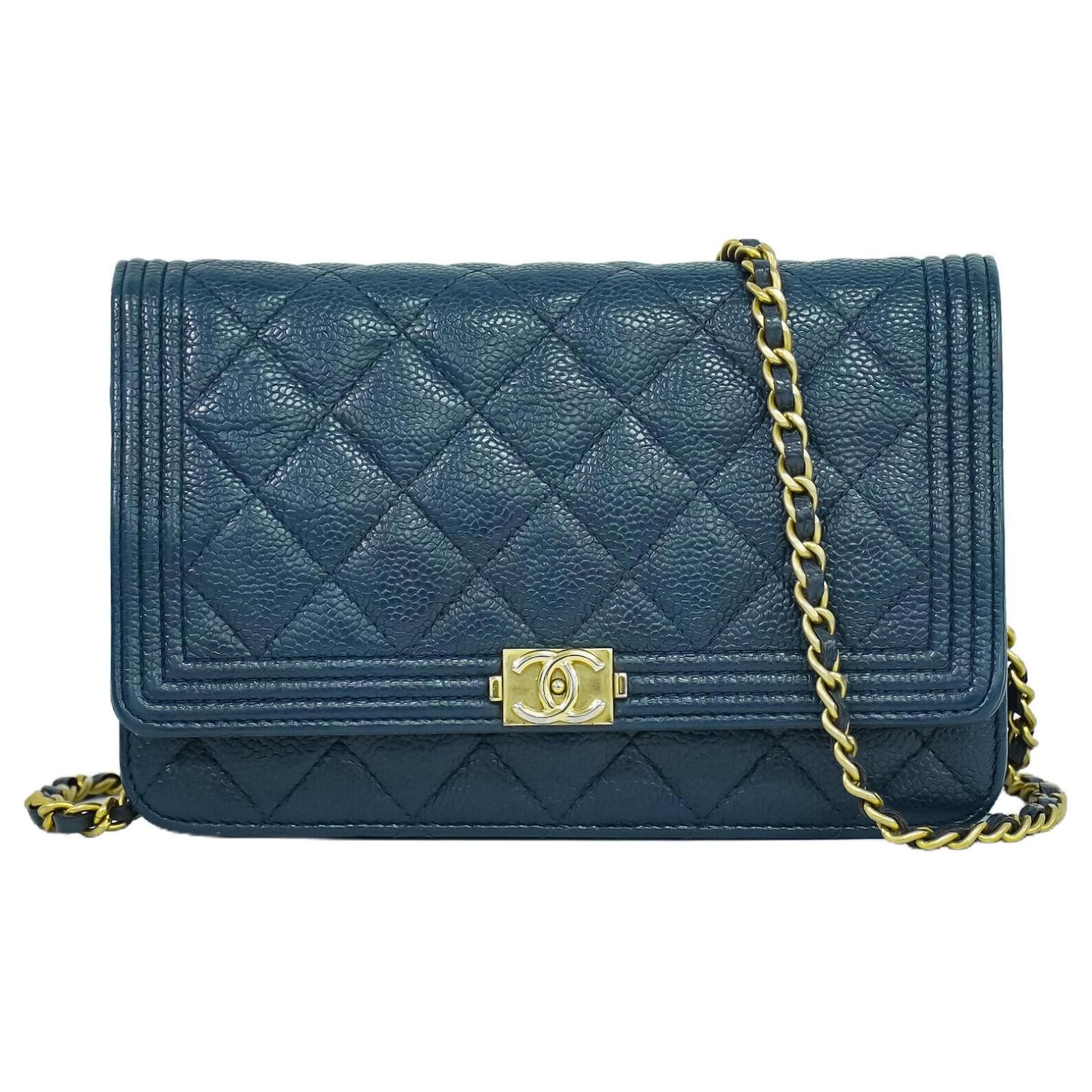 Chanel Boy Blue Leather ref.1790482 - Joli Closet