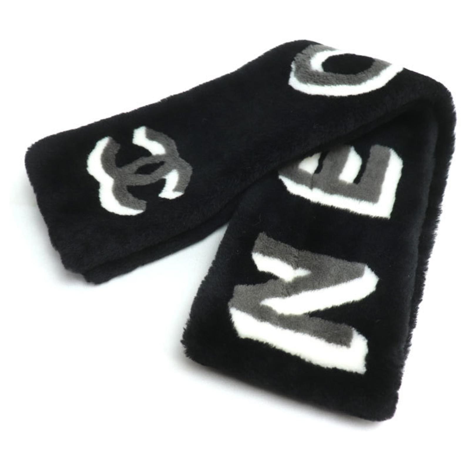 Chanel Coco Mark Mouton Infinity Scarf Black Leather ref.1790952 - Joli ...