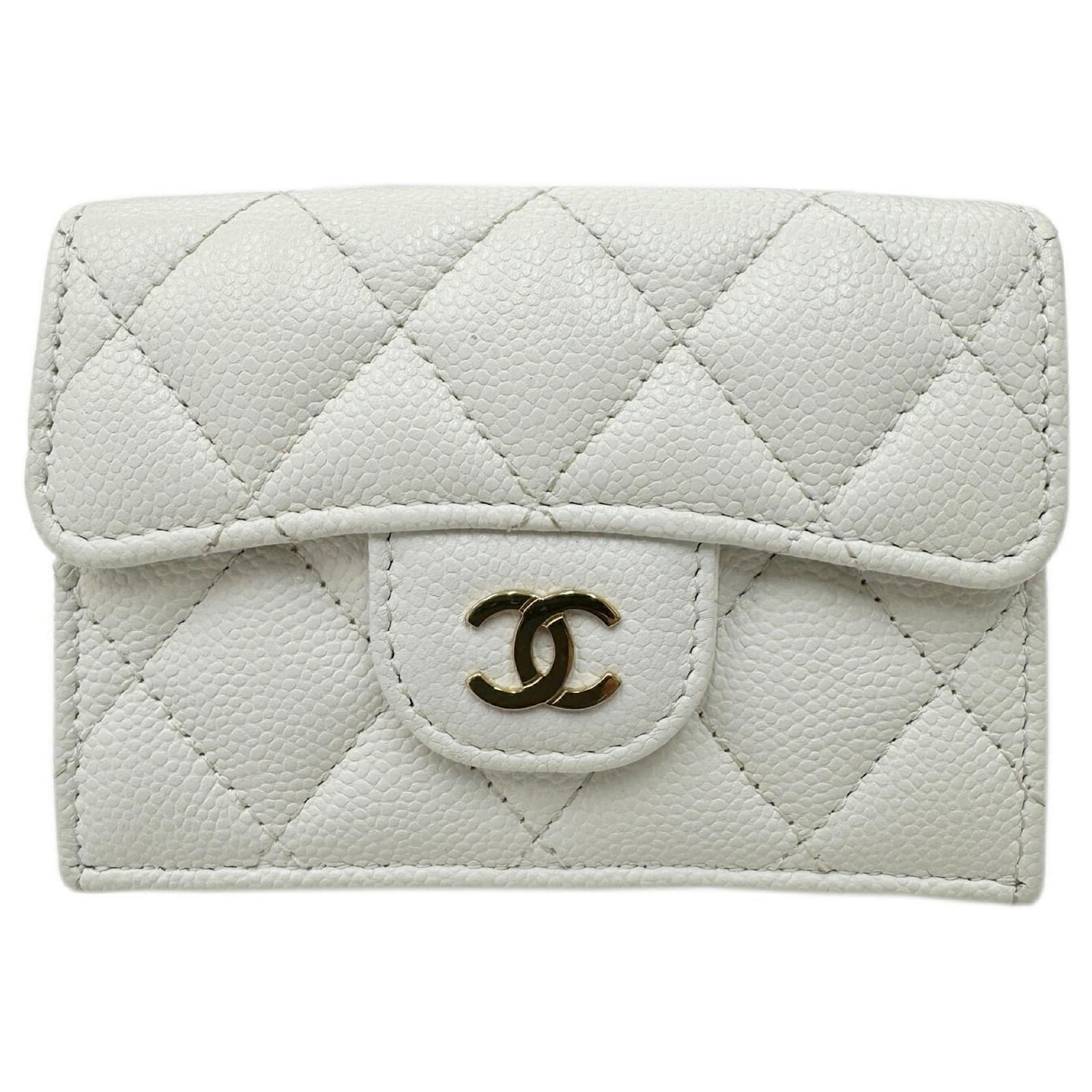 Chanel Classic Small Wallet Tri-fold White Leather ref.1791727 - Joli ...