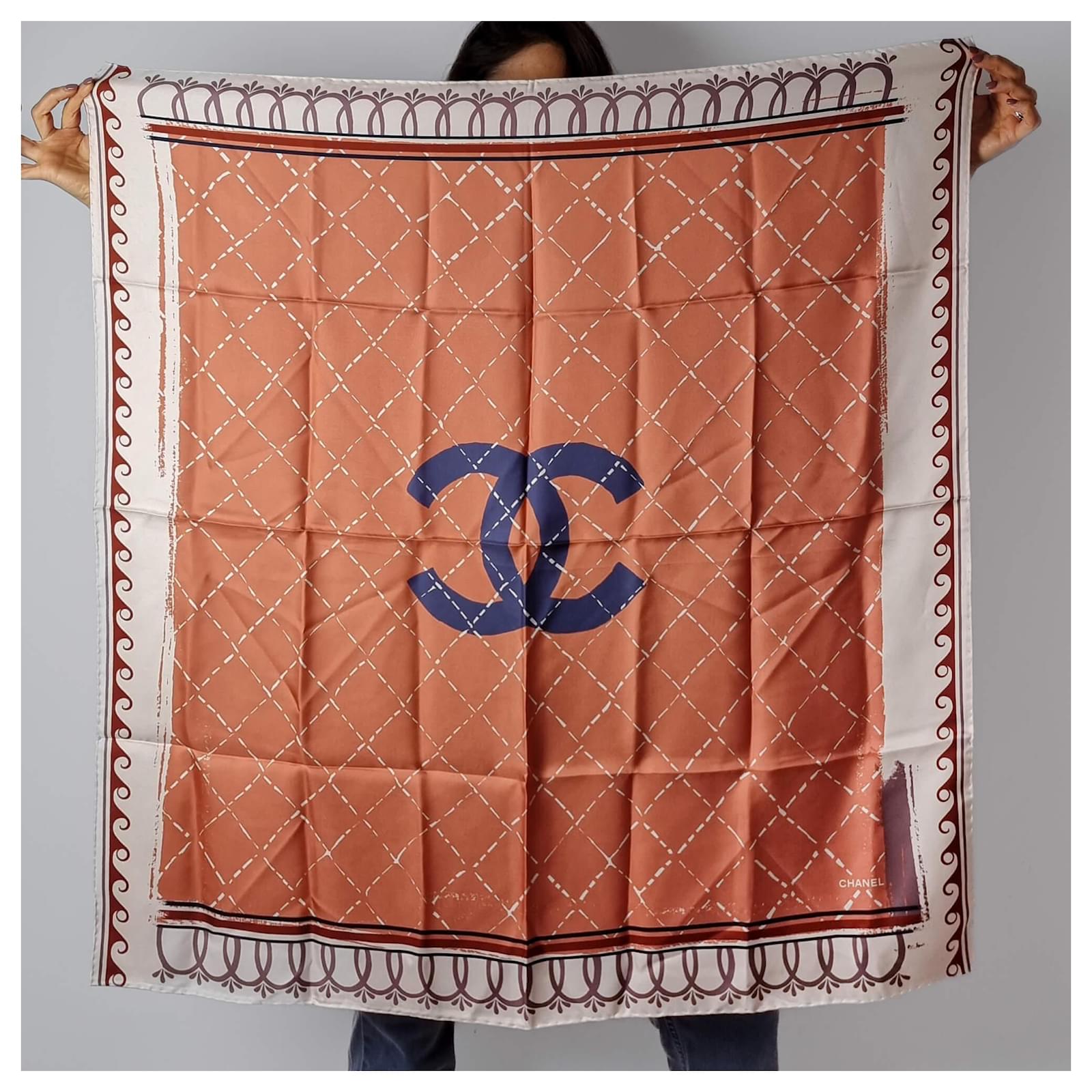 Chanel CC Silk Foulard Dust Pink ref.1834600 - Joli Closet