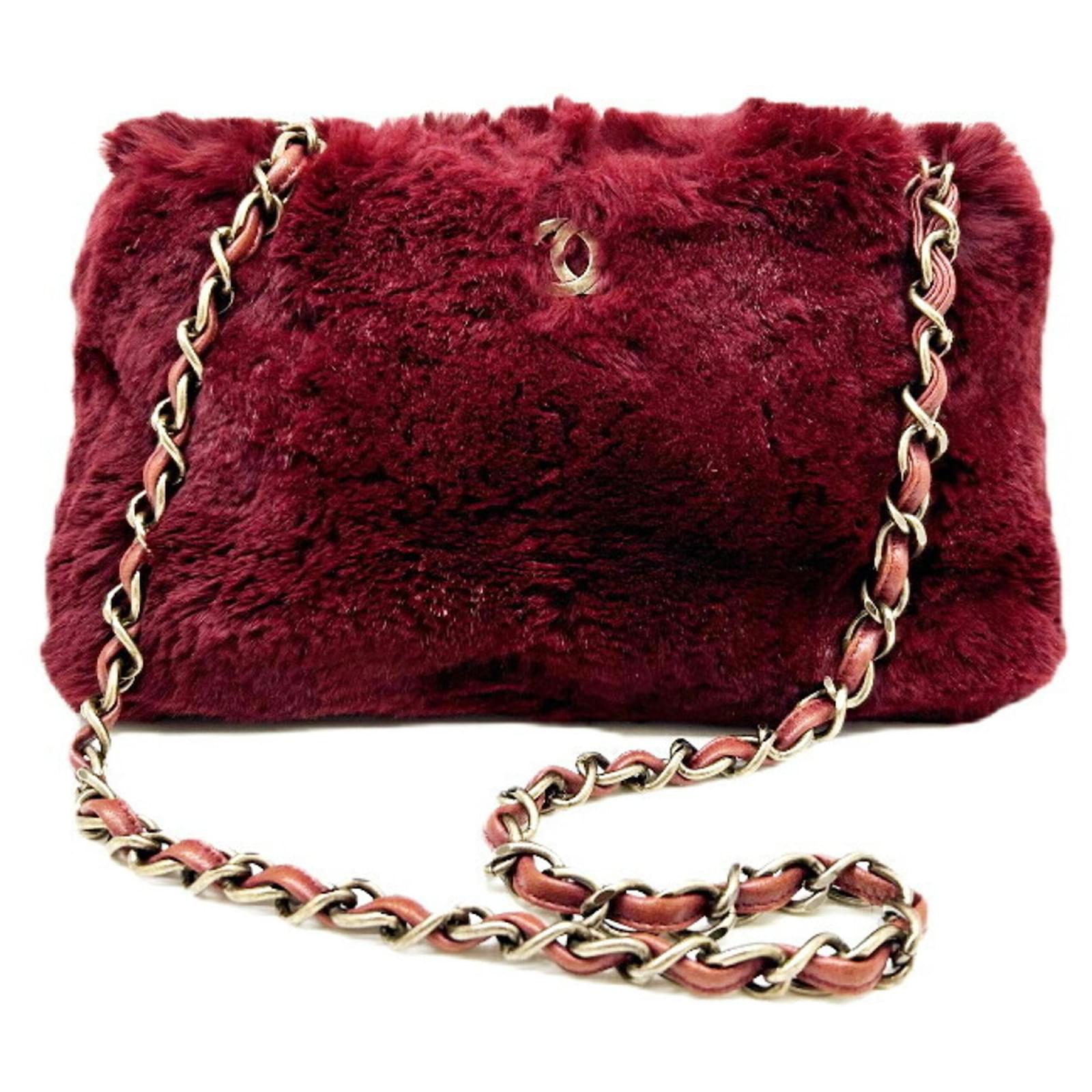 Chanel Dark red Fur ref.1846433 - Joli Closet