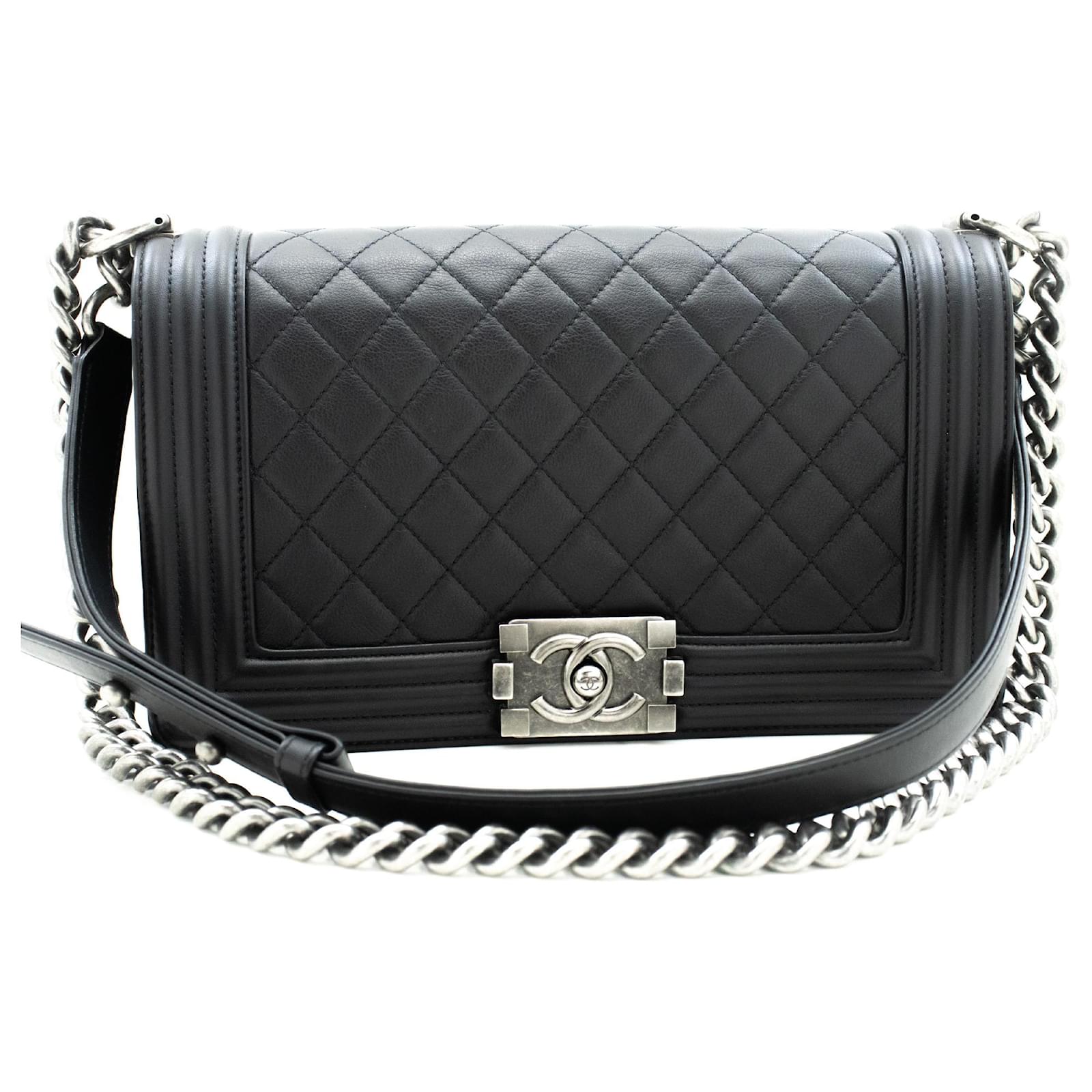 Chanel Boy Black Leather ref.1853841 - Joli Closet