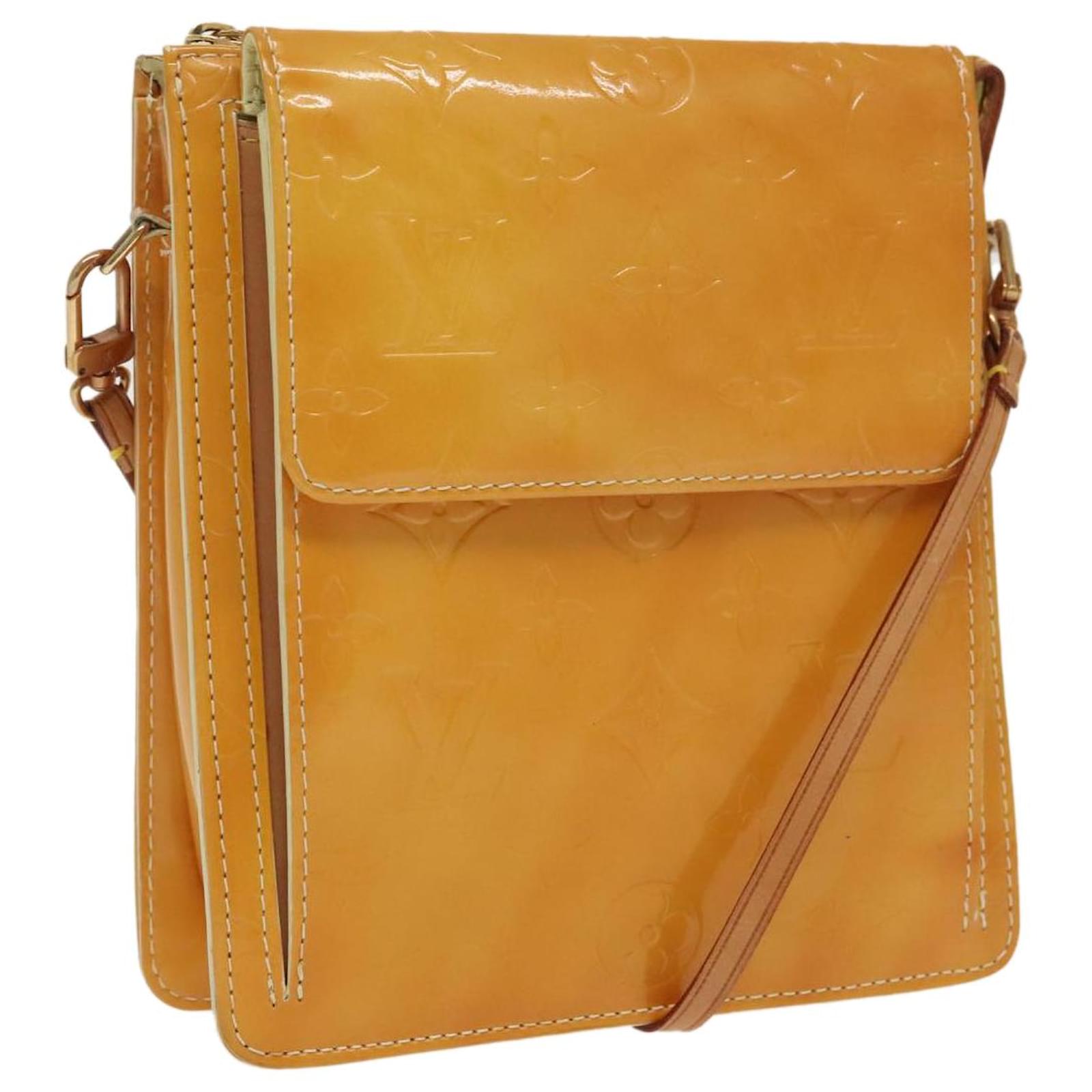 LOUIS VUITTON Monogram Vernis Motto Pouch Lime Yellow M91059 LV Auth ...