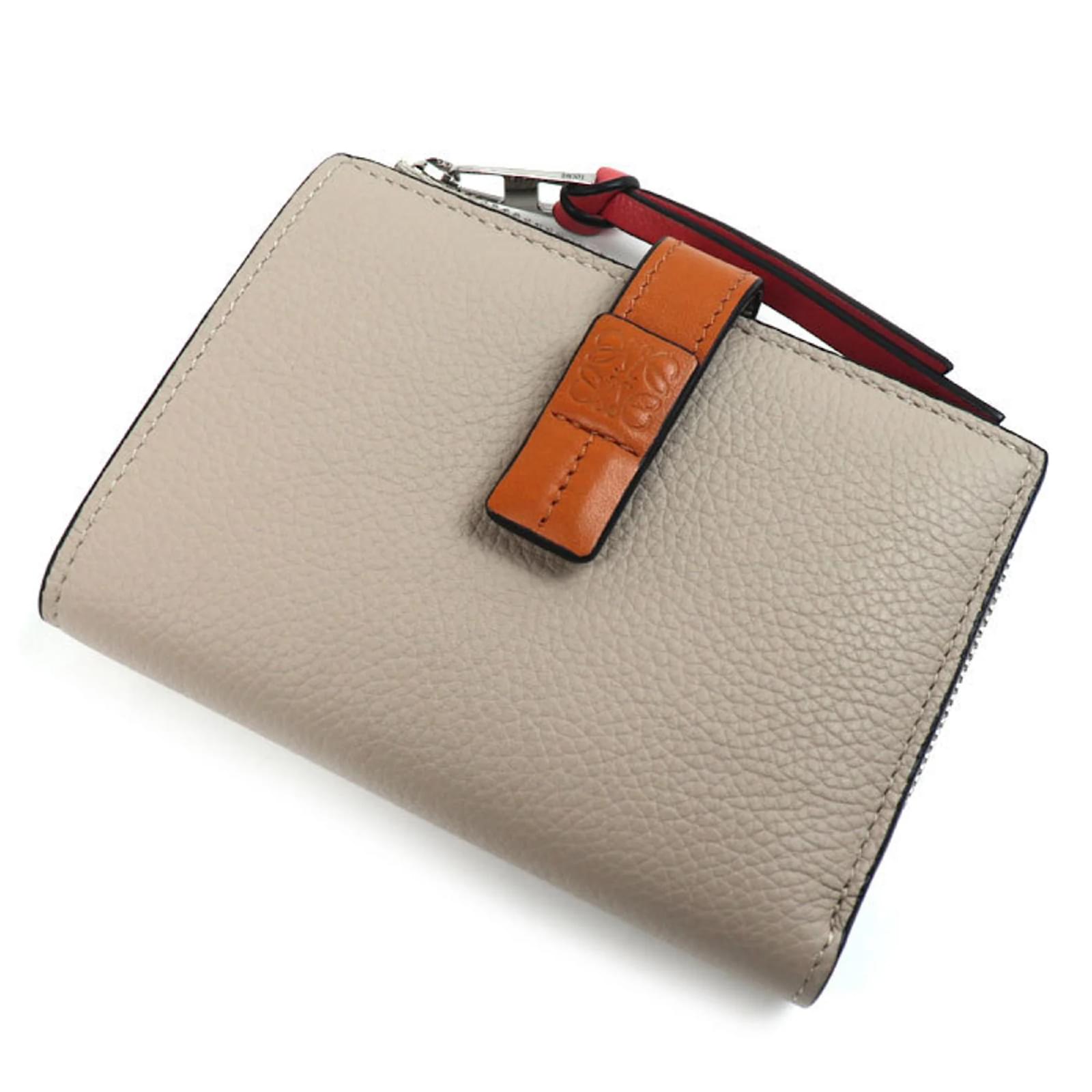 Loewe Compact Zip Wallet Bi-fold Beige Leather ref.1855271 - Joli Closet