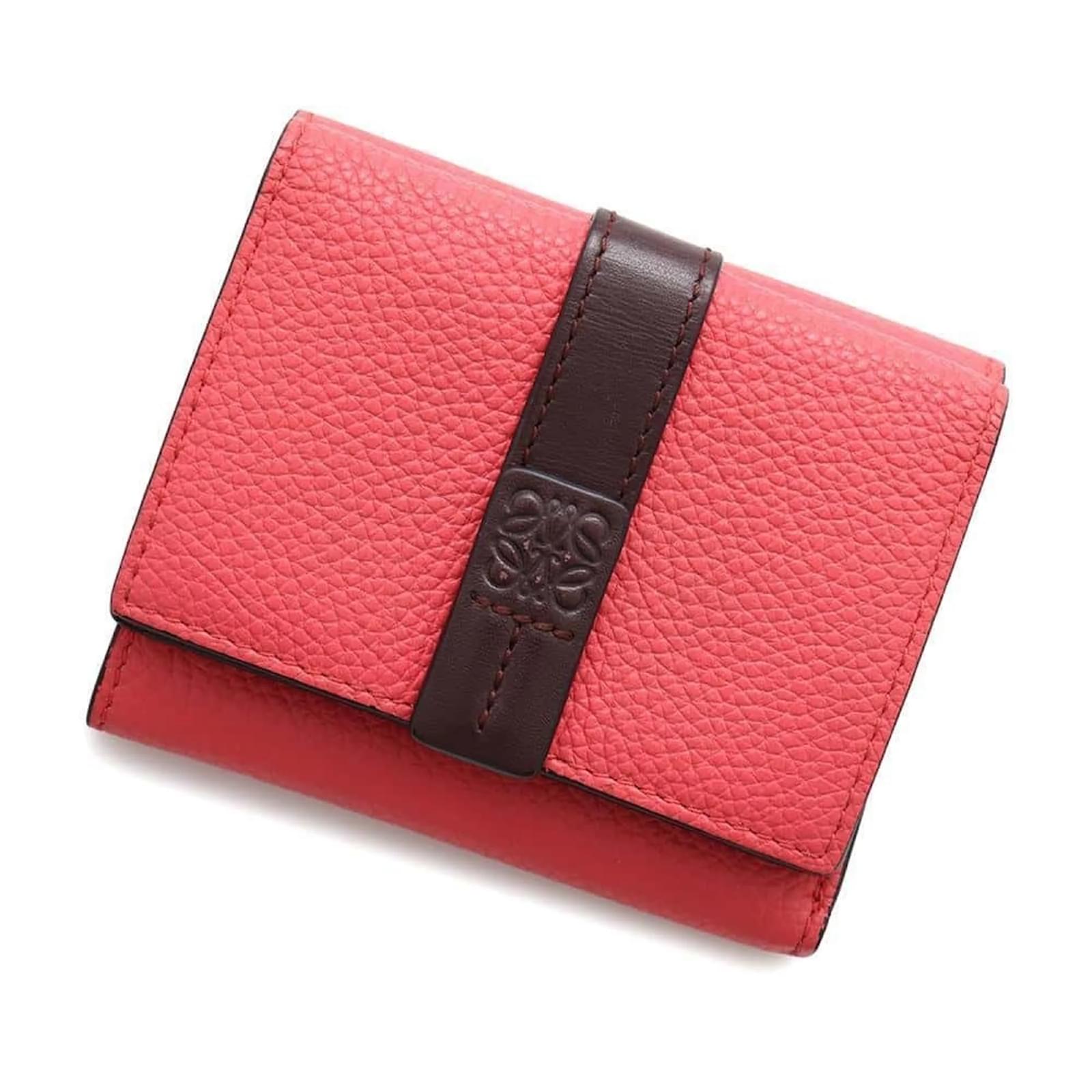 Loewe Tri-fold Wallet in Pink Leather ref.1863331 - Joli Closet