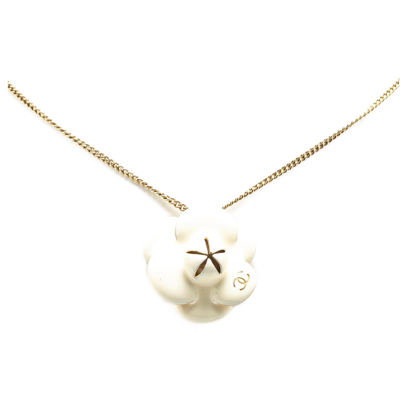 Gold Chanel Gold Plated Enamel CC Camellia Pendant Necklace Golden Metal ref.1865859 Joli Closet