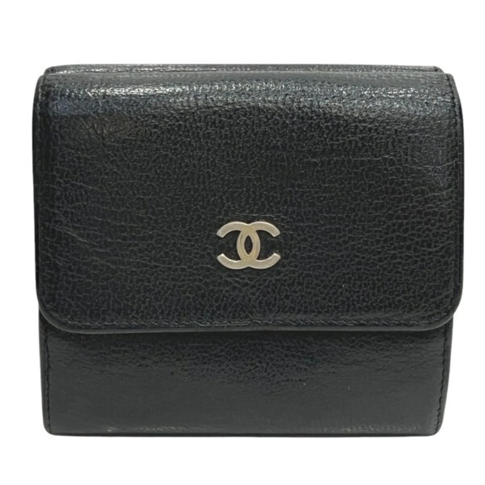Chanel Coco Mark Leather W Compact Wallet Black ref.1870103 - Joli Closet