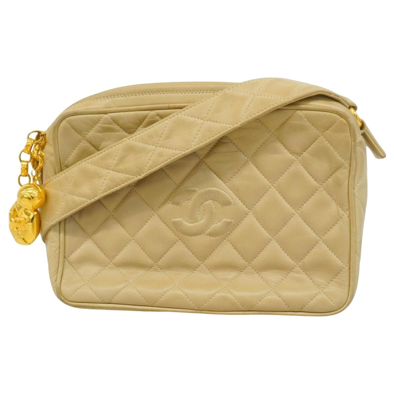 Chanel Camera Beige Leather ref.1873526 - Joli Closet