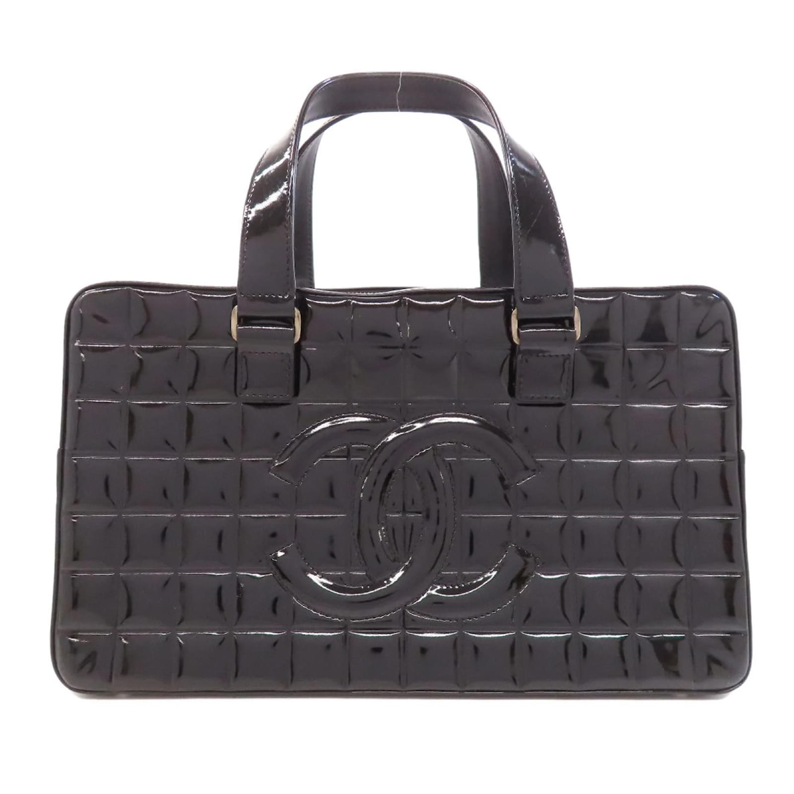 Chanel Chocolate Bar Handbag Black Leather ref.1874576 - Joli Closet