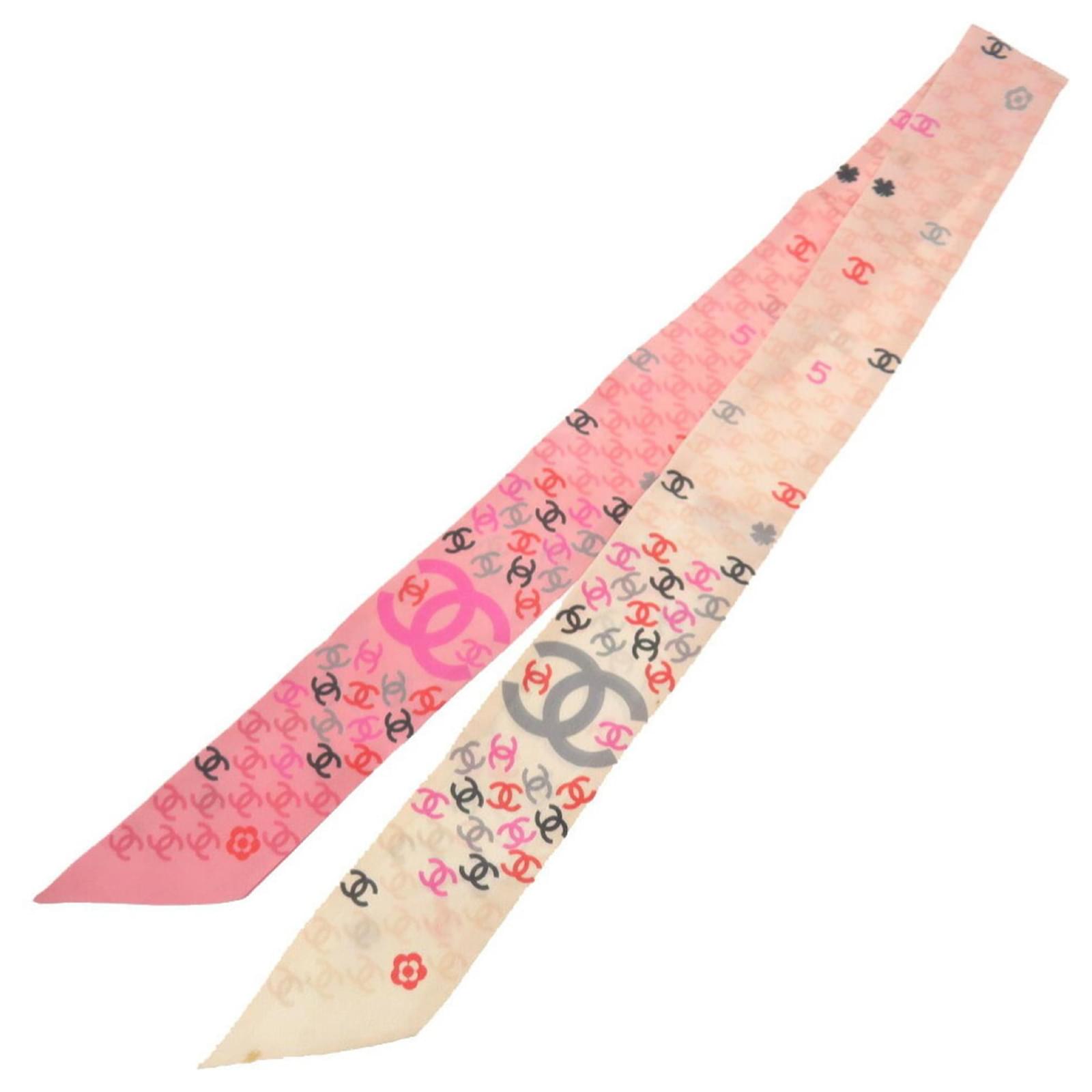 Chanel Coco Mark Clover Pink Silk Twilly Scarf ref.1881373 - Joli Closet