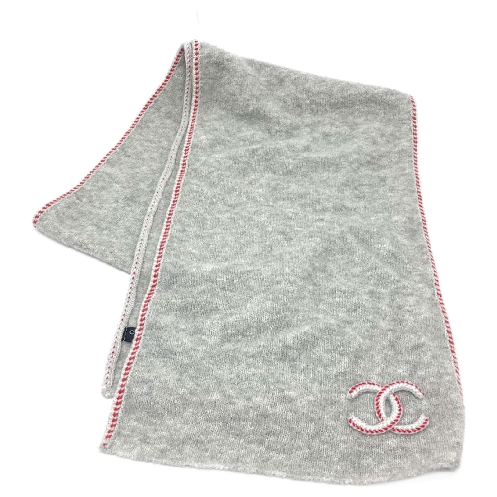 Chanel Cashmere Stole in Gray Brown ref.1886992 - Joli Closet