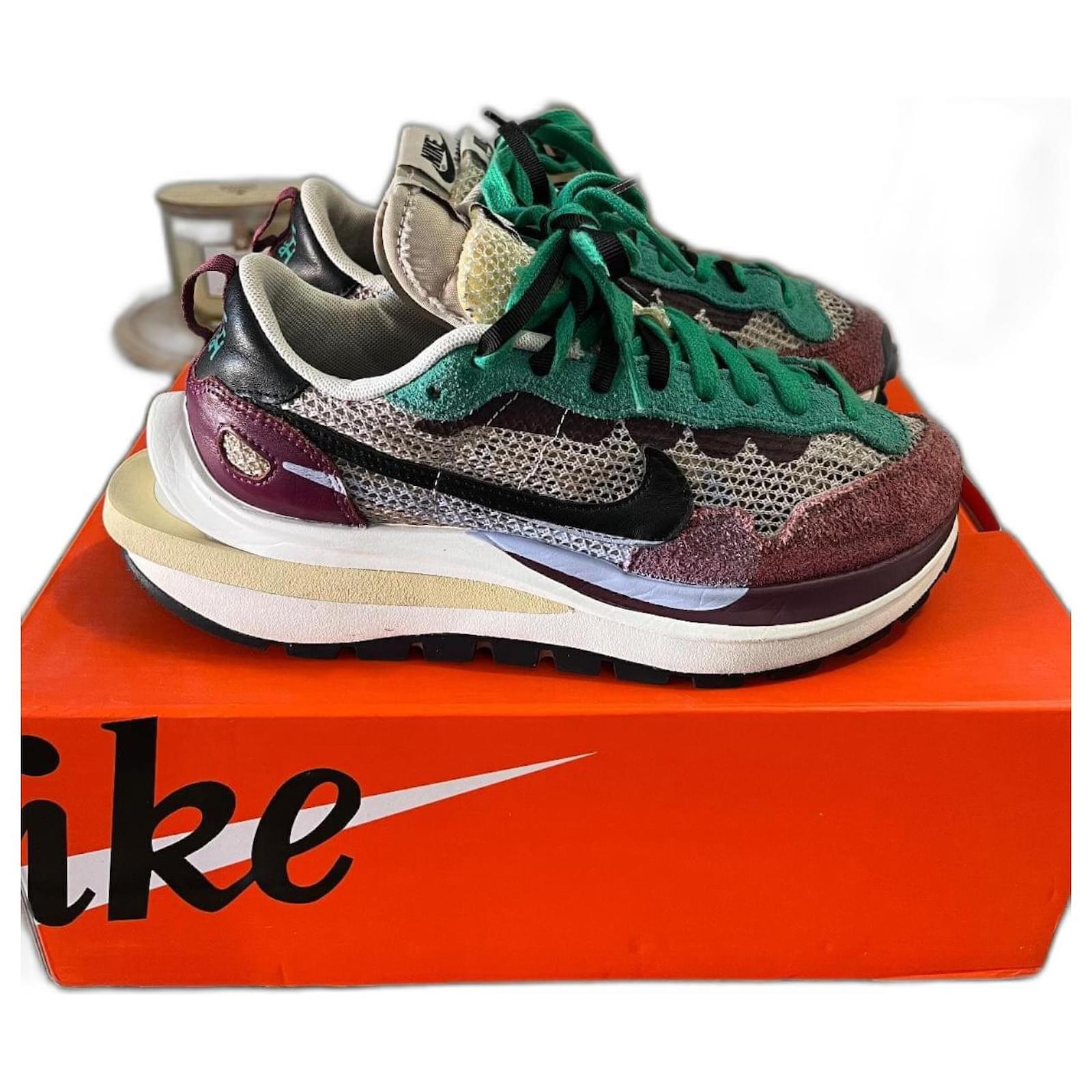 Nike Sacai Vaporwaffle Villain Red Neptune Green Purple Cloth ref ...