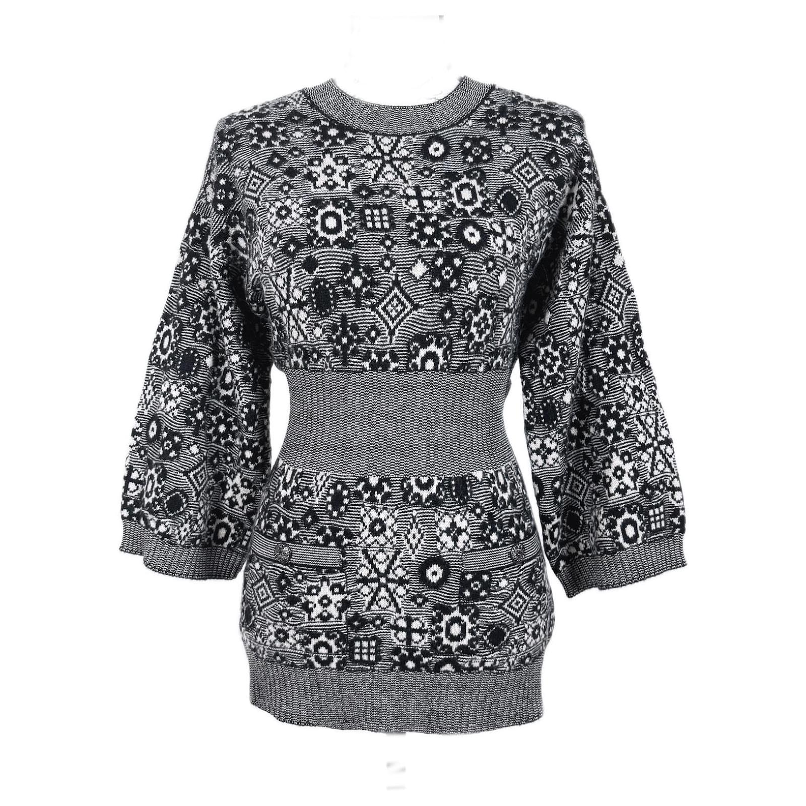 Chanel New Runway Cashmere Jumper Beige ref.1900455 - Joli Closet