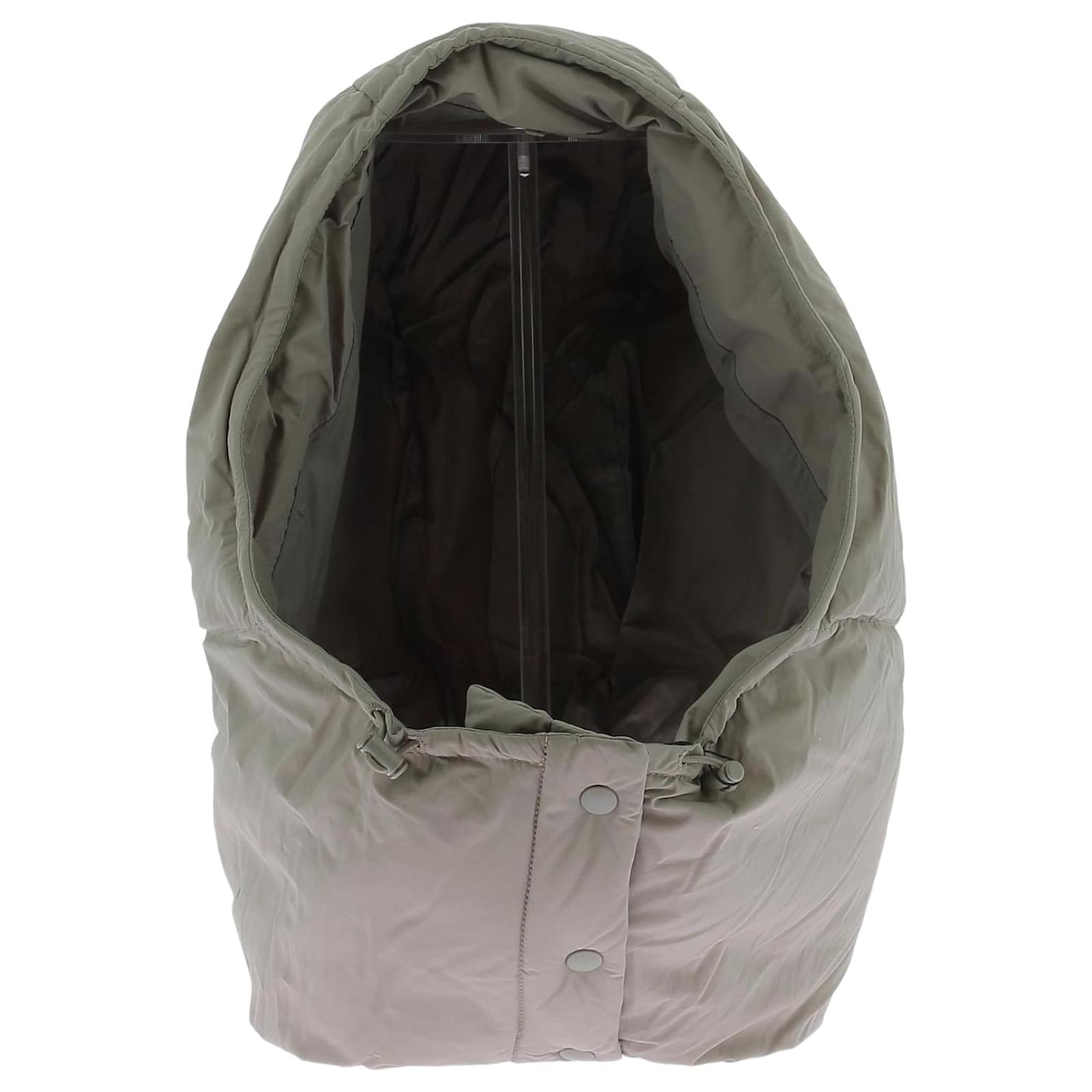 UNIQLO Hats T.International S Polyester Khaki ref.1911245 - Joli Closet