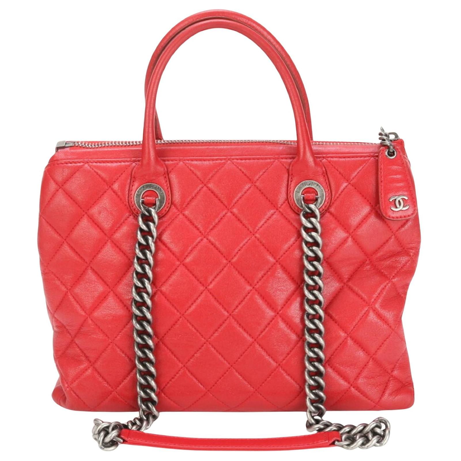 Chanel Shopping Red Leather ref.1931582 - Joli Closet
