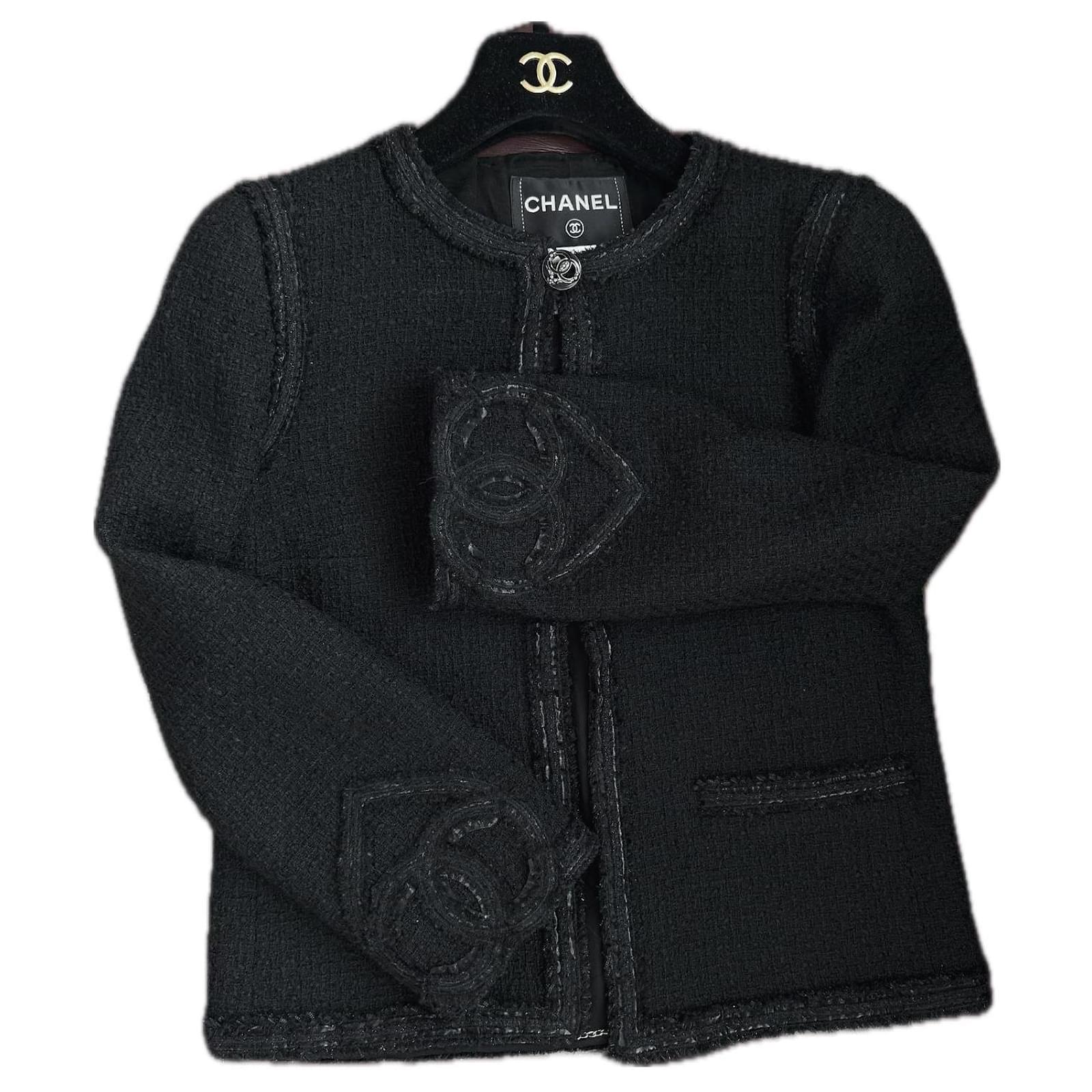 Chanel Giant CC Hearts Patches Black Tweed Jacket 36 FR ref.1940141 ...