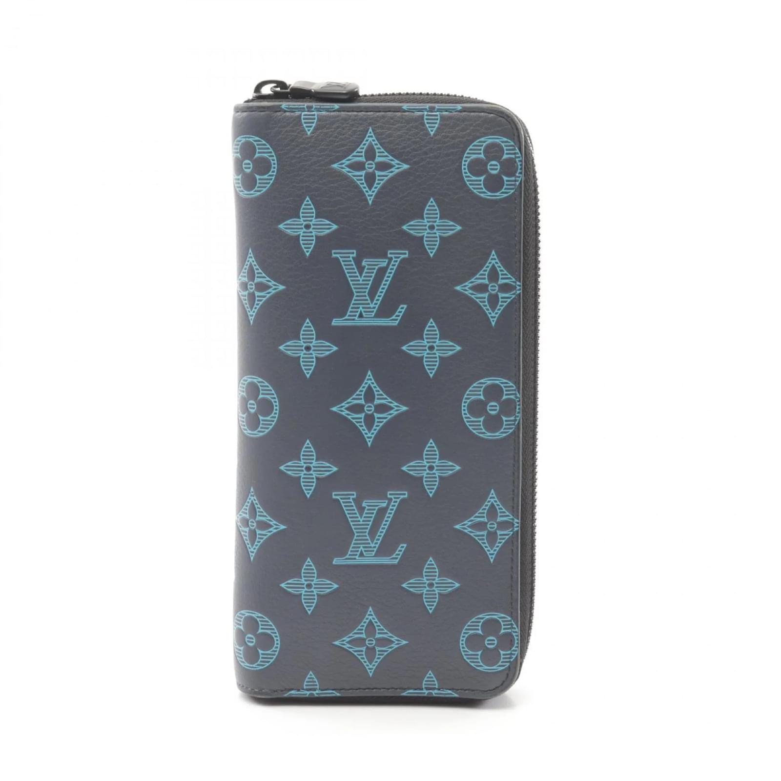Louis Vuitton Navy Leather Long Wallet Navy blue ref.1959592 - Joli Closet