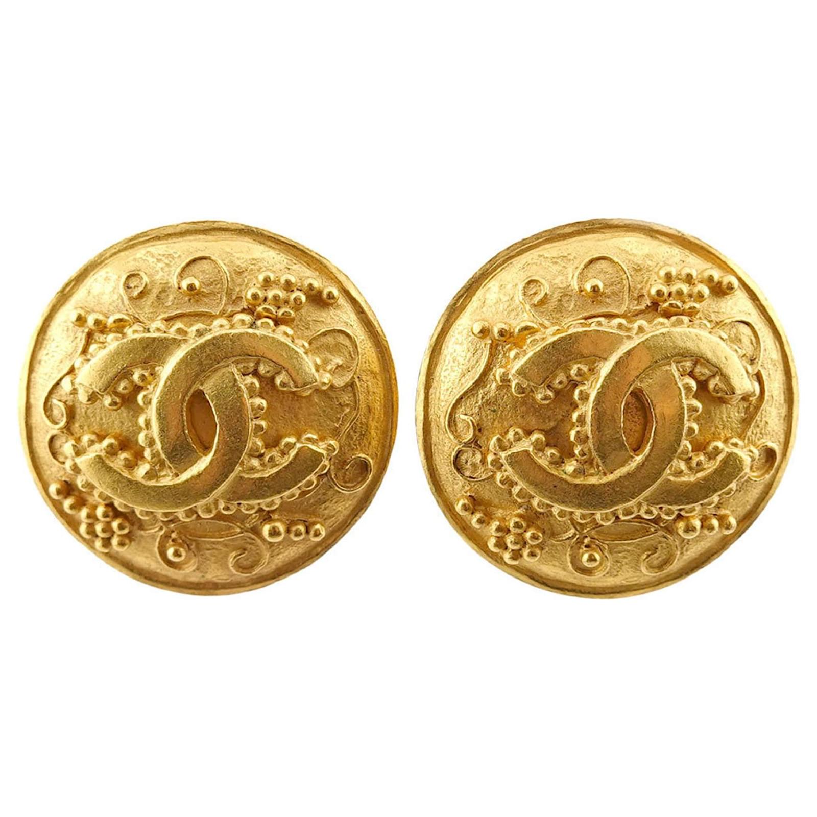 Chanel Coco Mark Golden Metal ref.1974835 - Joli Closet