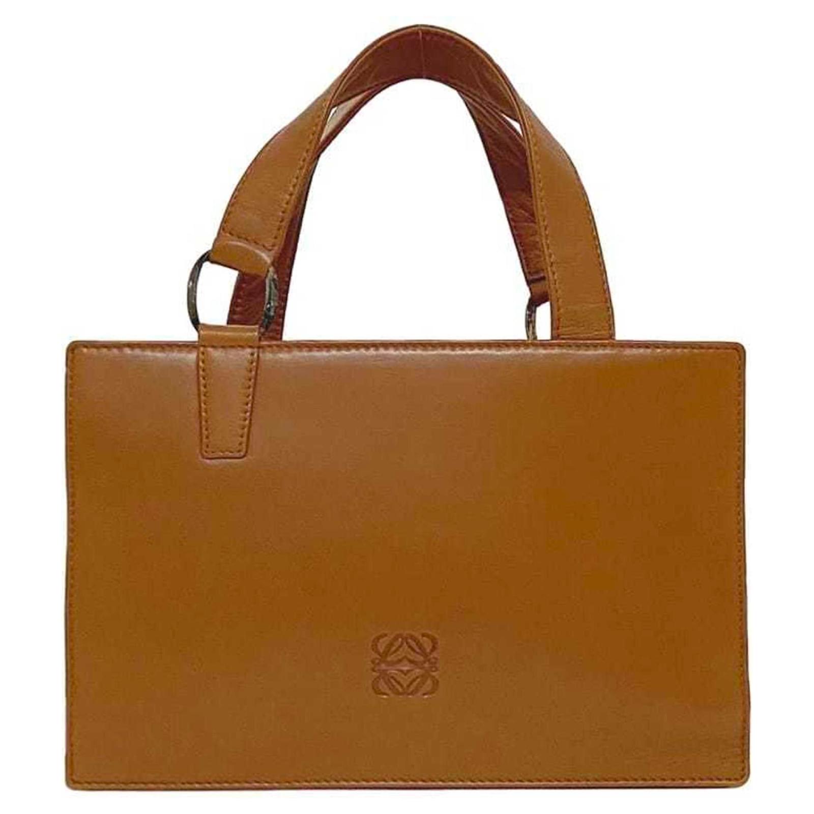 Loewe Brown Leather Handbag ref.1985905 - Joli Closet