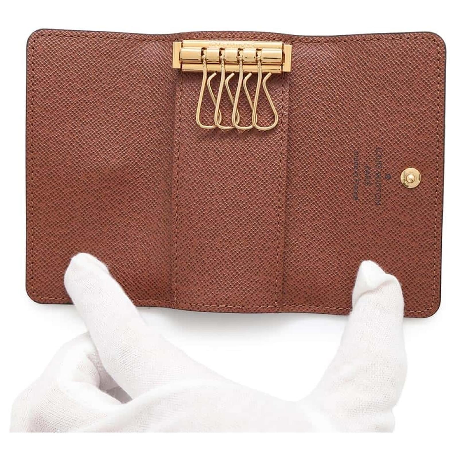 Louis Vuitton Monogram 4-Key Case Brown Patent leather ref.1987647 ...