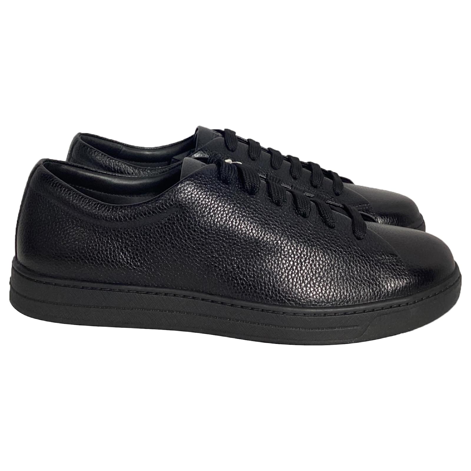 Prada Hammered Low-Top Sneakers in Black Leather ref.1999431 - Joli Closet