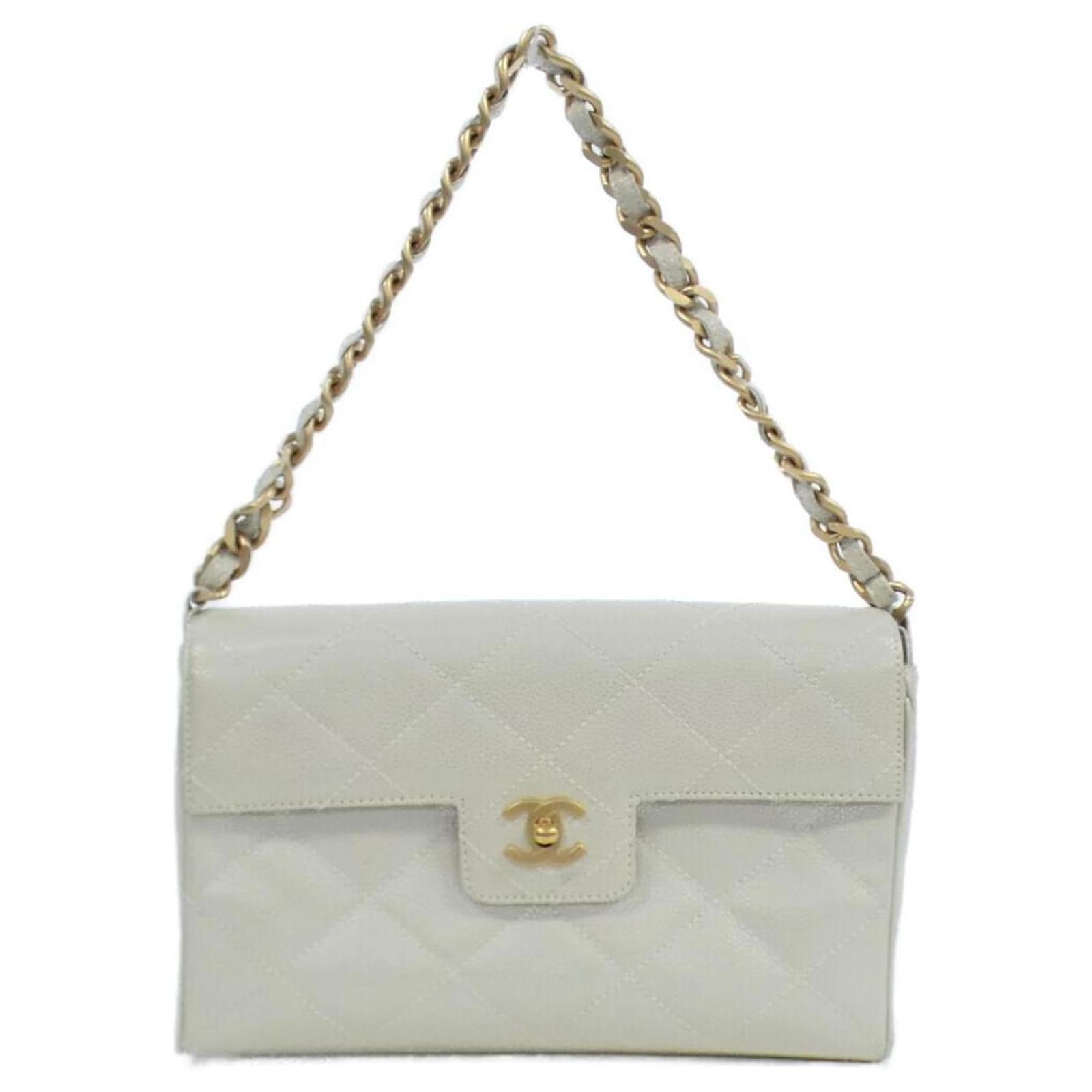 Chanel 16086 Silver Caviar Leather Shoulder Bag Silvery ref.2002269 ...