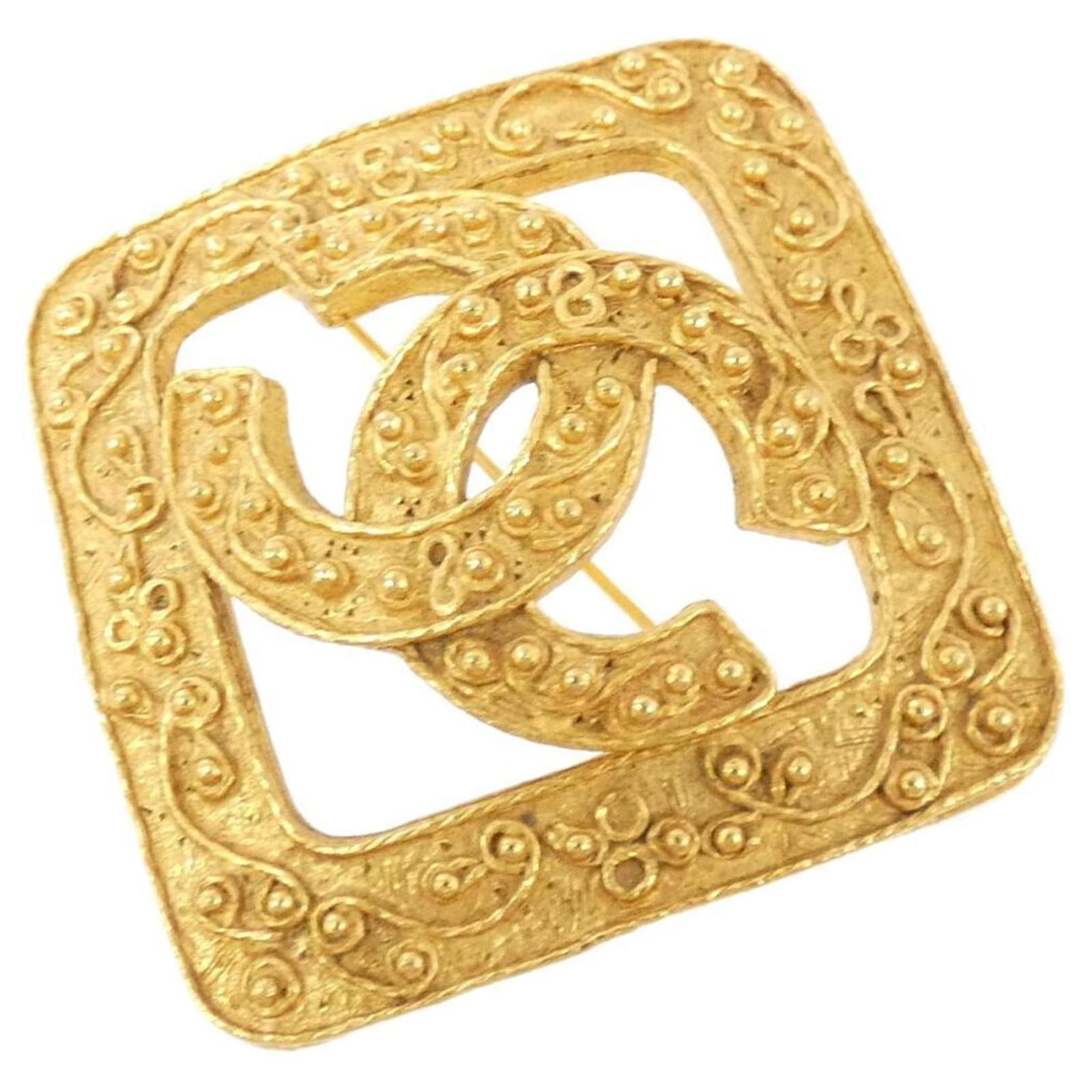 Chanel Coco Mark Golden Gold-plated ref.2012260 - Joli Closet